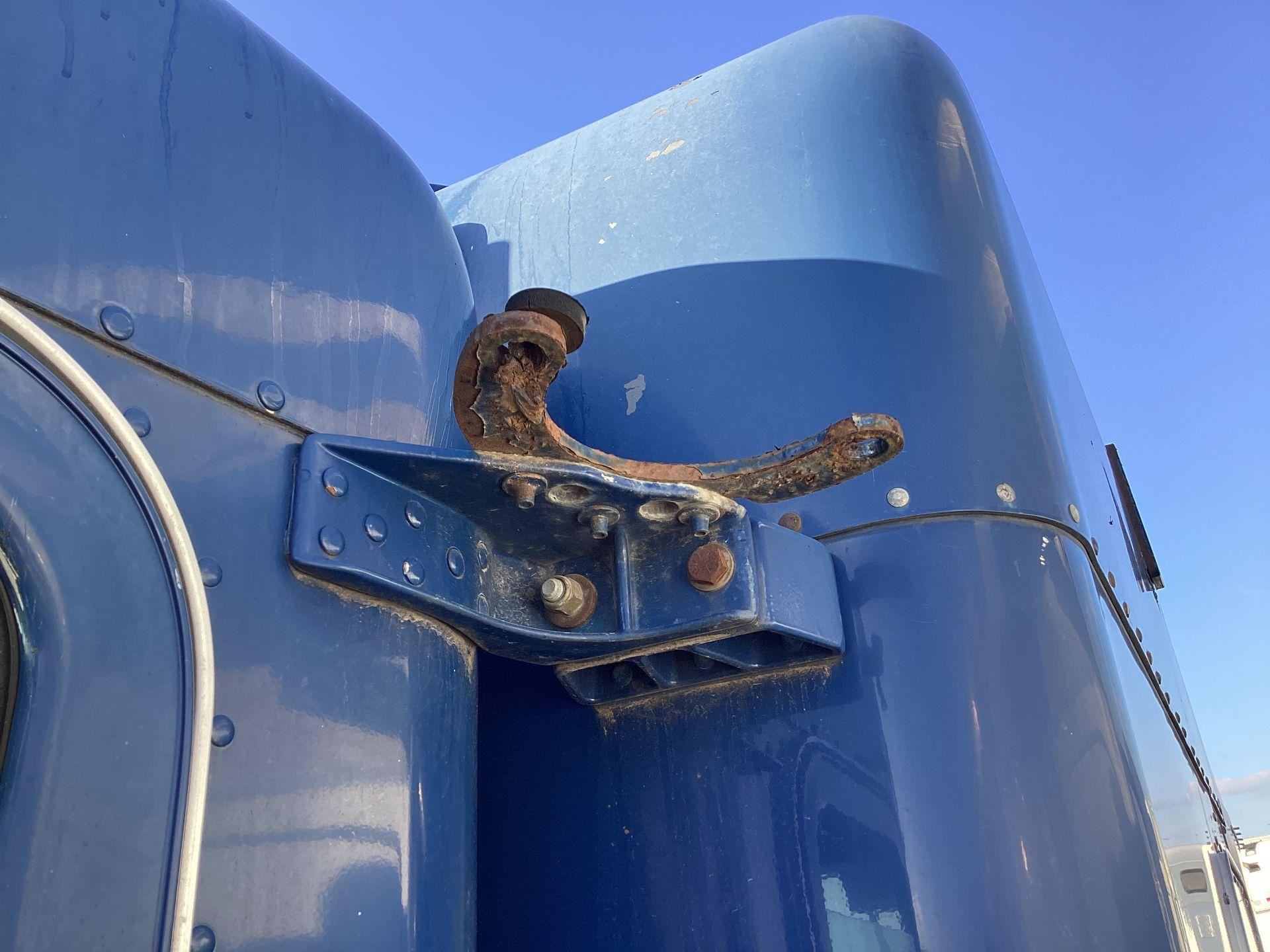 Peterbilt 385 Cab, Misc. Parts for Sale