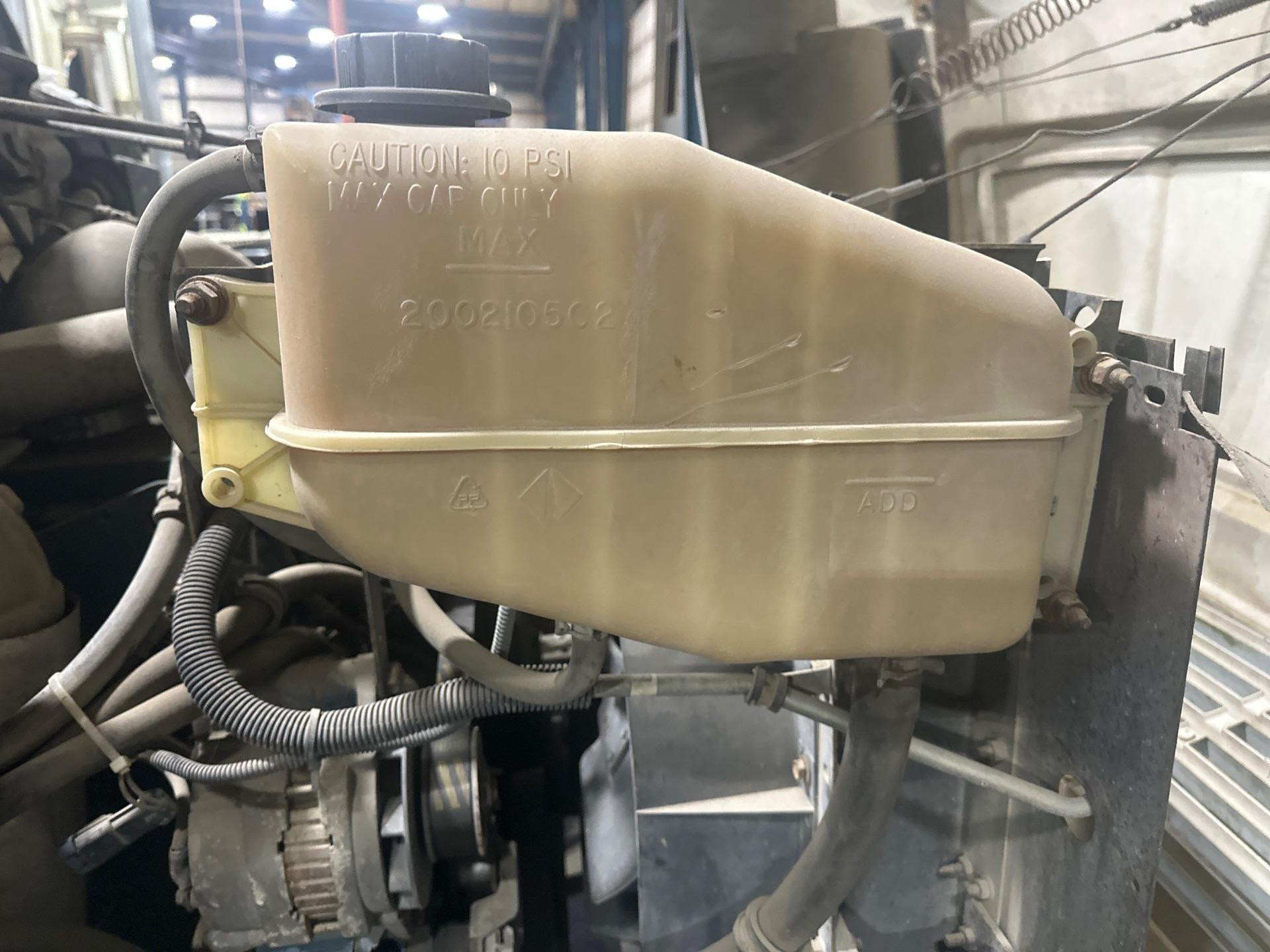 2002105C2 | International 4900 Radiator Overflow Bottle for Sale