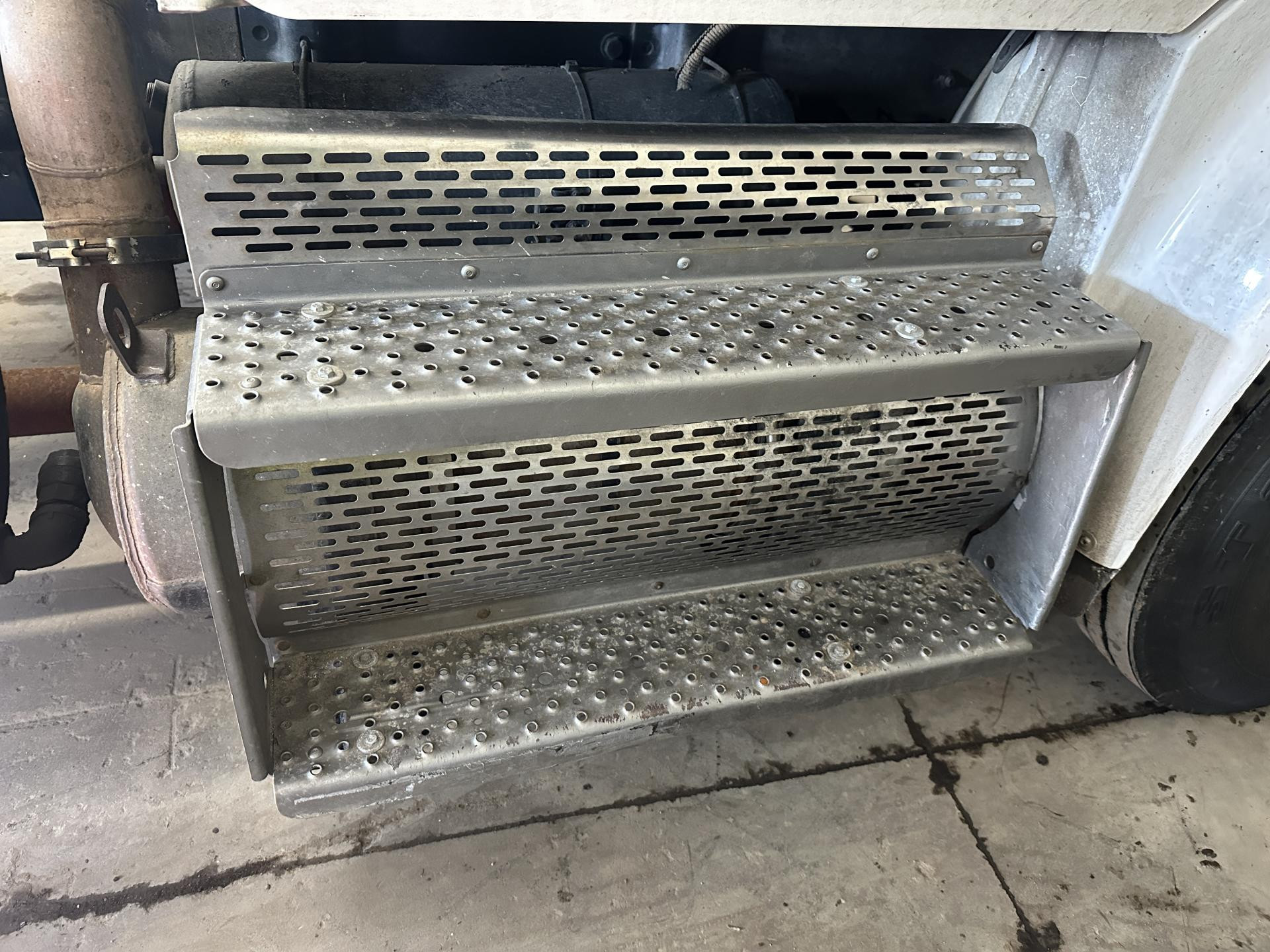 Cummins ISC Exhaust DPF Cover for Sale