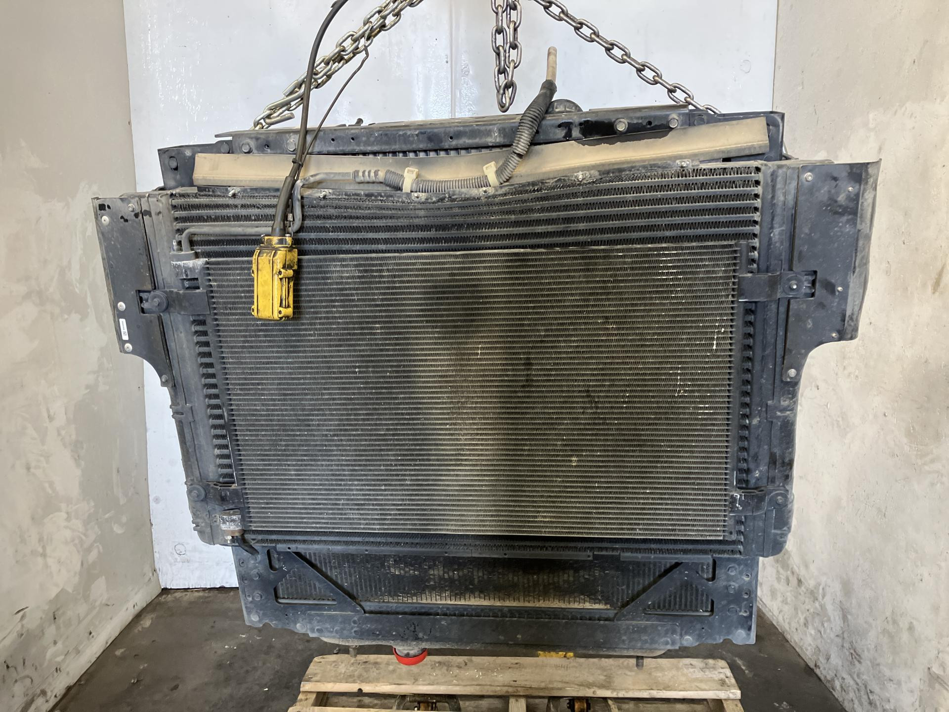 F31-6200-5301921 | Kenworth T880 Cooling Assy. (Rad., Cond., ATAAC) for Sal