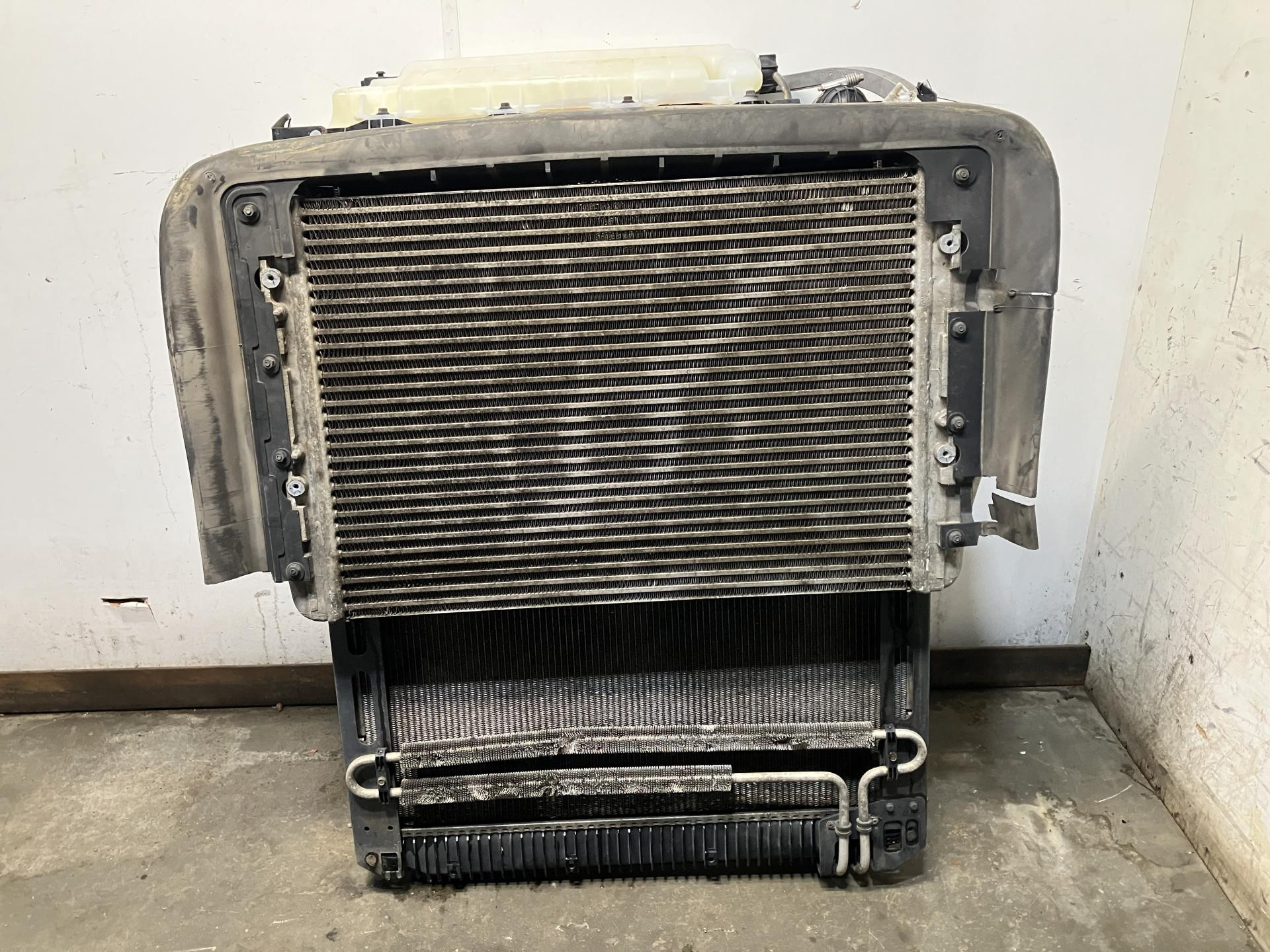 Volvo VNR Cooling Assy. (Rad., Cond., ATAAC) for Sale