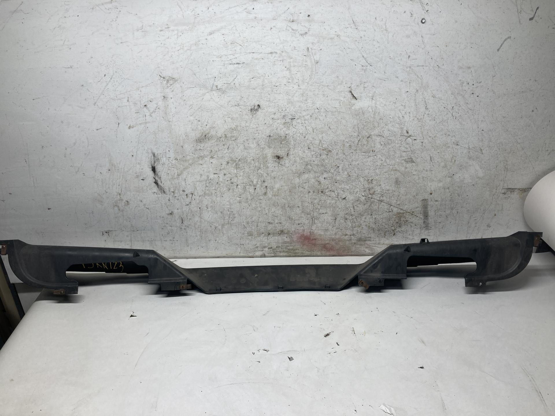 R46-1045-300 | Kenworth T370 Cowl for Sale