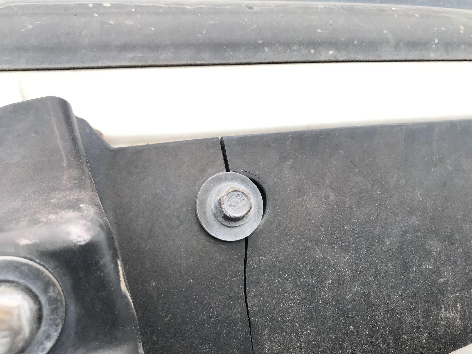 84725939 | Volvo VNM Cowl for Sale