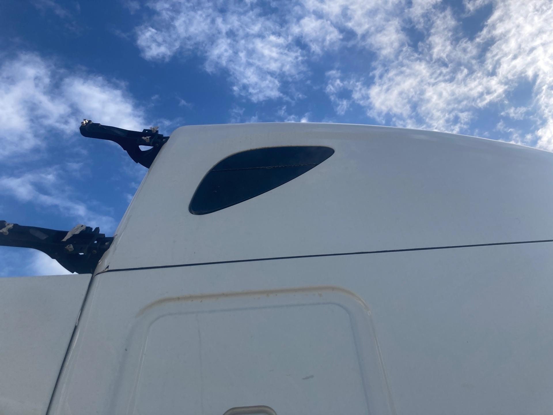 Freightliner CASCADIA Sleeper Window for Sale