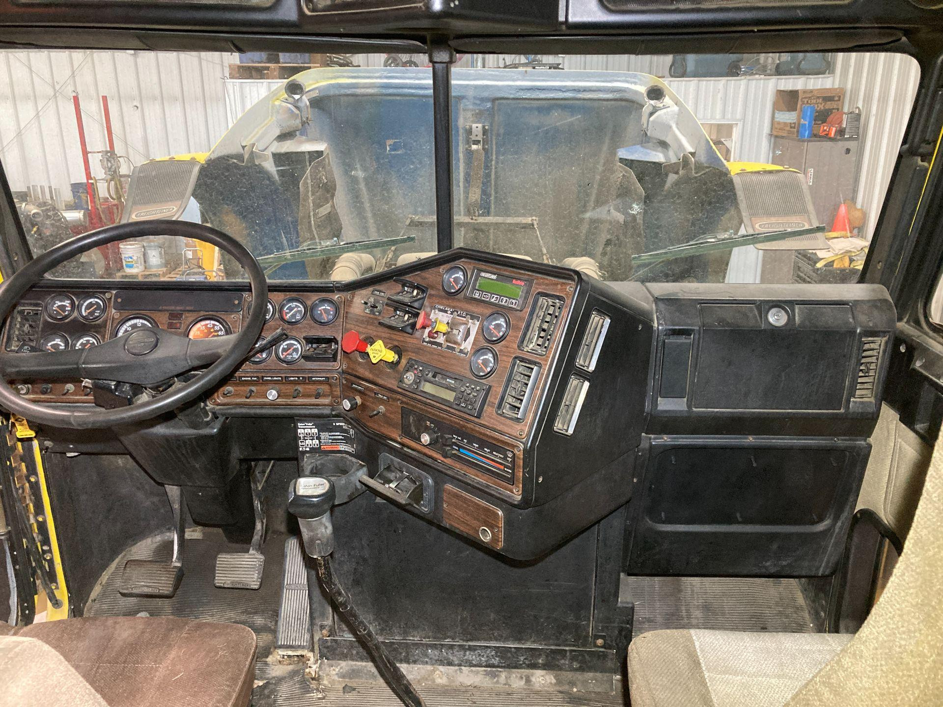 Freightliner FLD120 CLASSIC Dash Assembly for Sale
