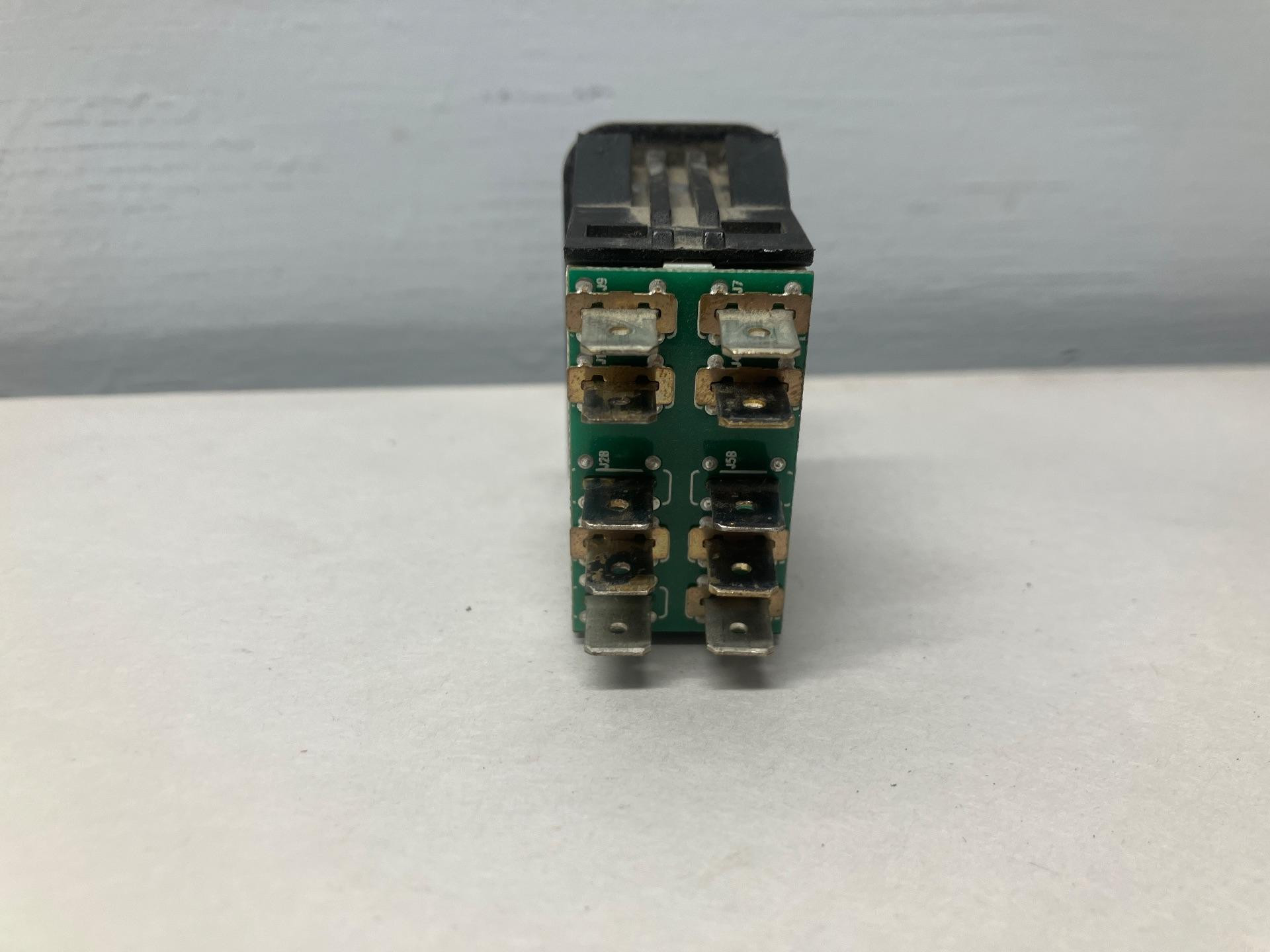 A06-30769-174 | Freightliner M2 112 Dash/Console Switch for Sale