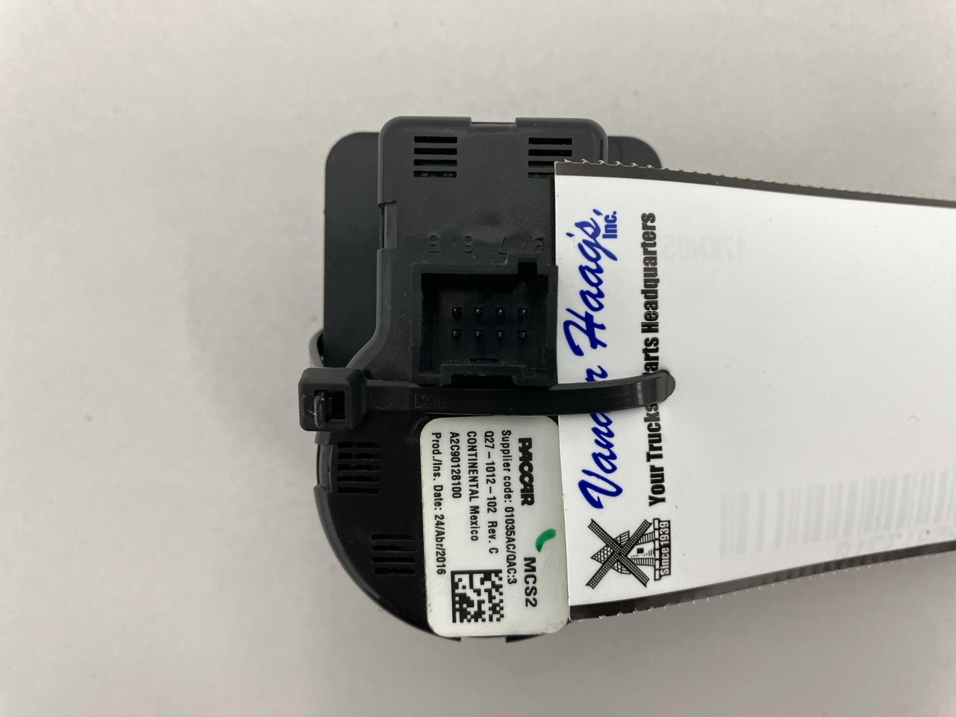 Kenworth T680 Dash/Console Switch for Sale