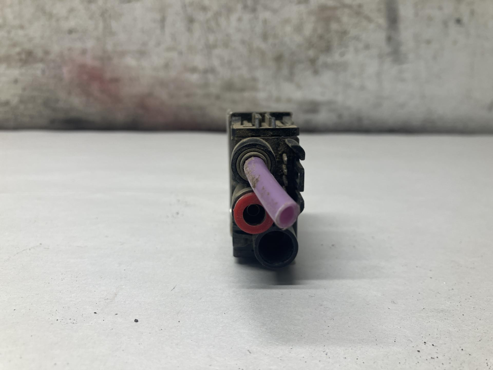 G90-1066-02 | Kenworth T800 Dash/Console Switch for Sale