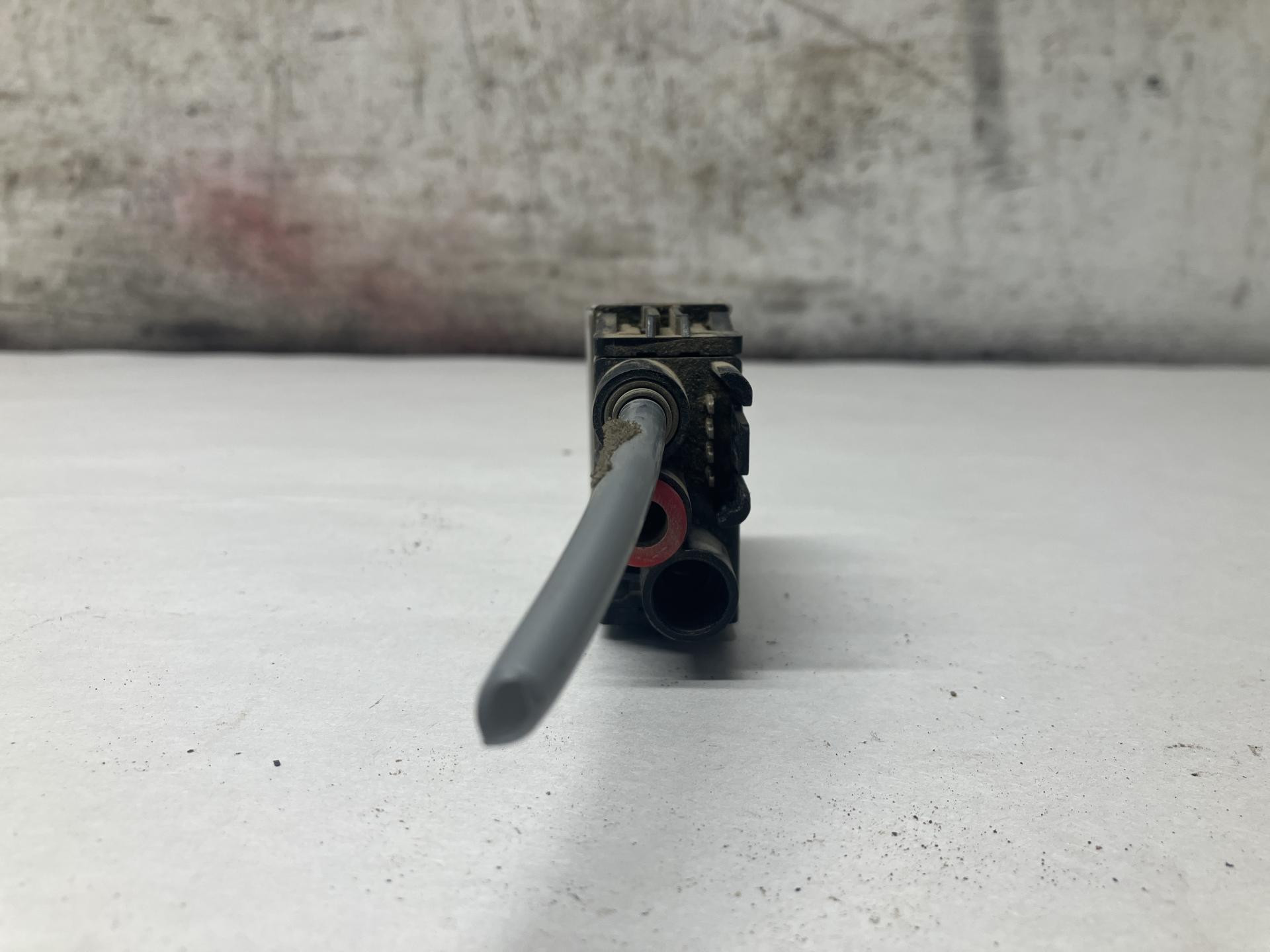 G90-1066-01 | Kenworth T800 Dash/Console Switch for Sale
