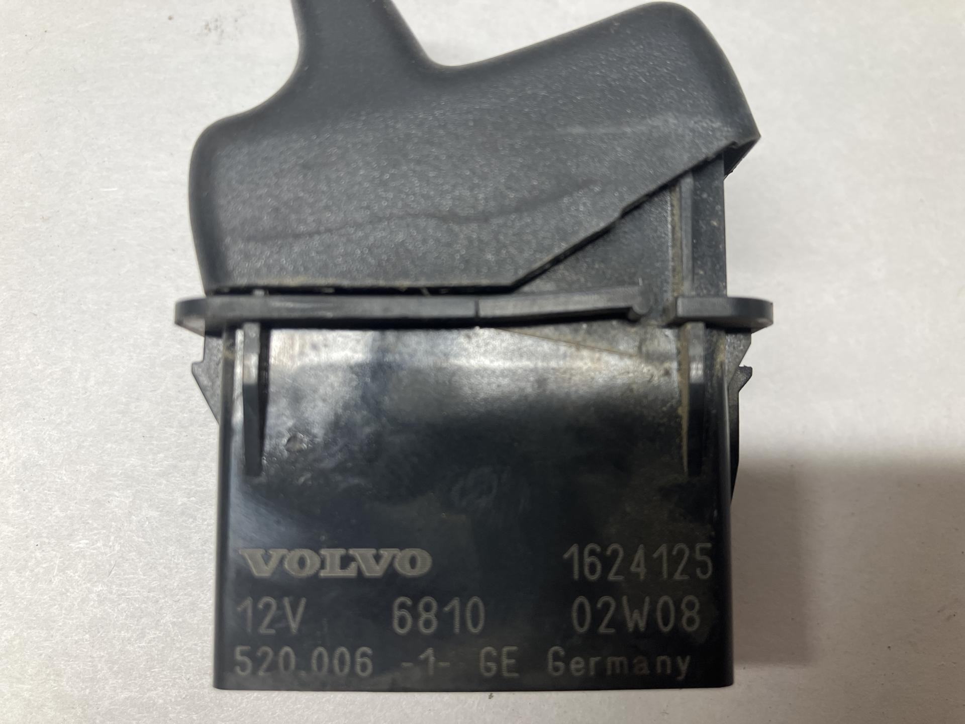 1624125 | Volvo VNL Dash/Console Switch for Sale
