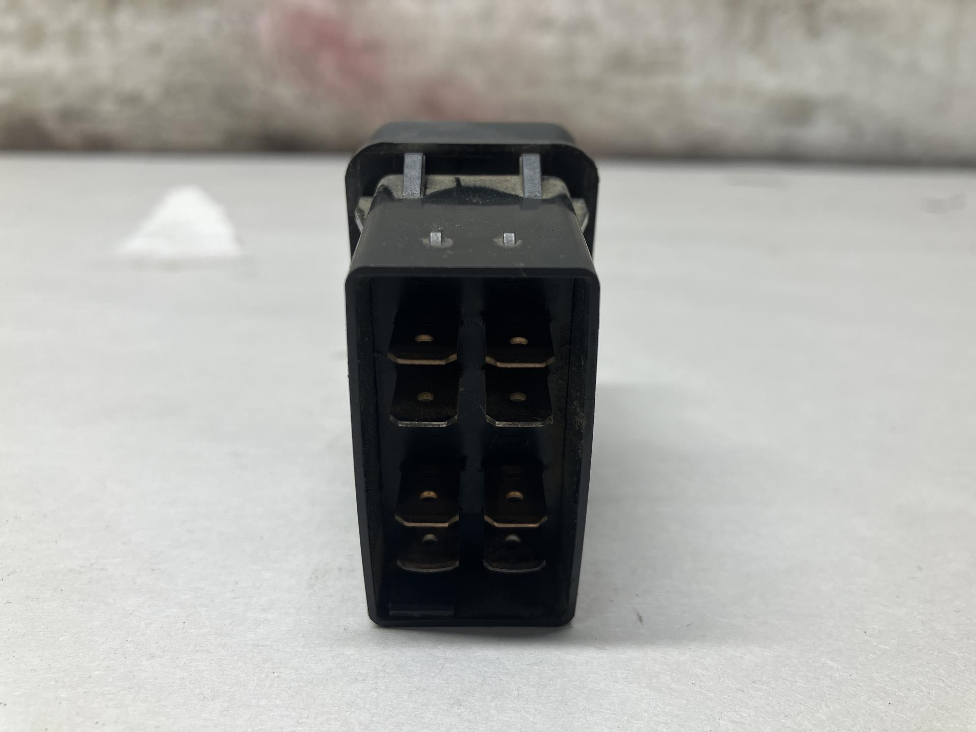 1624125 | Volvo VNL Dash/Console Switch for Sale