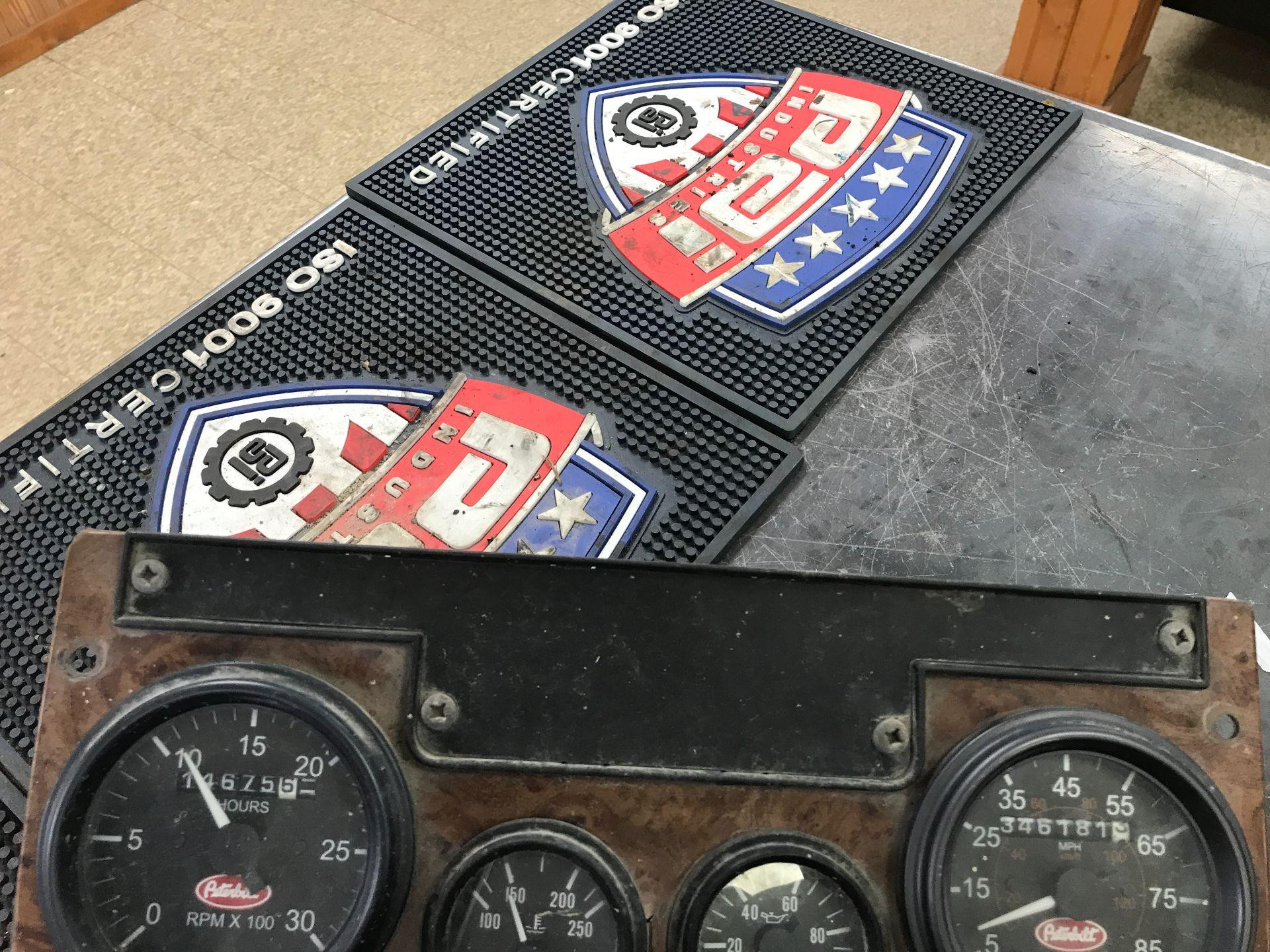 Q27-6009 | Peterbilt 335 Miscellaneous Lighting for Sale