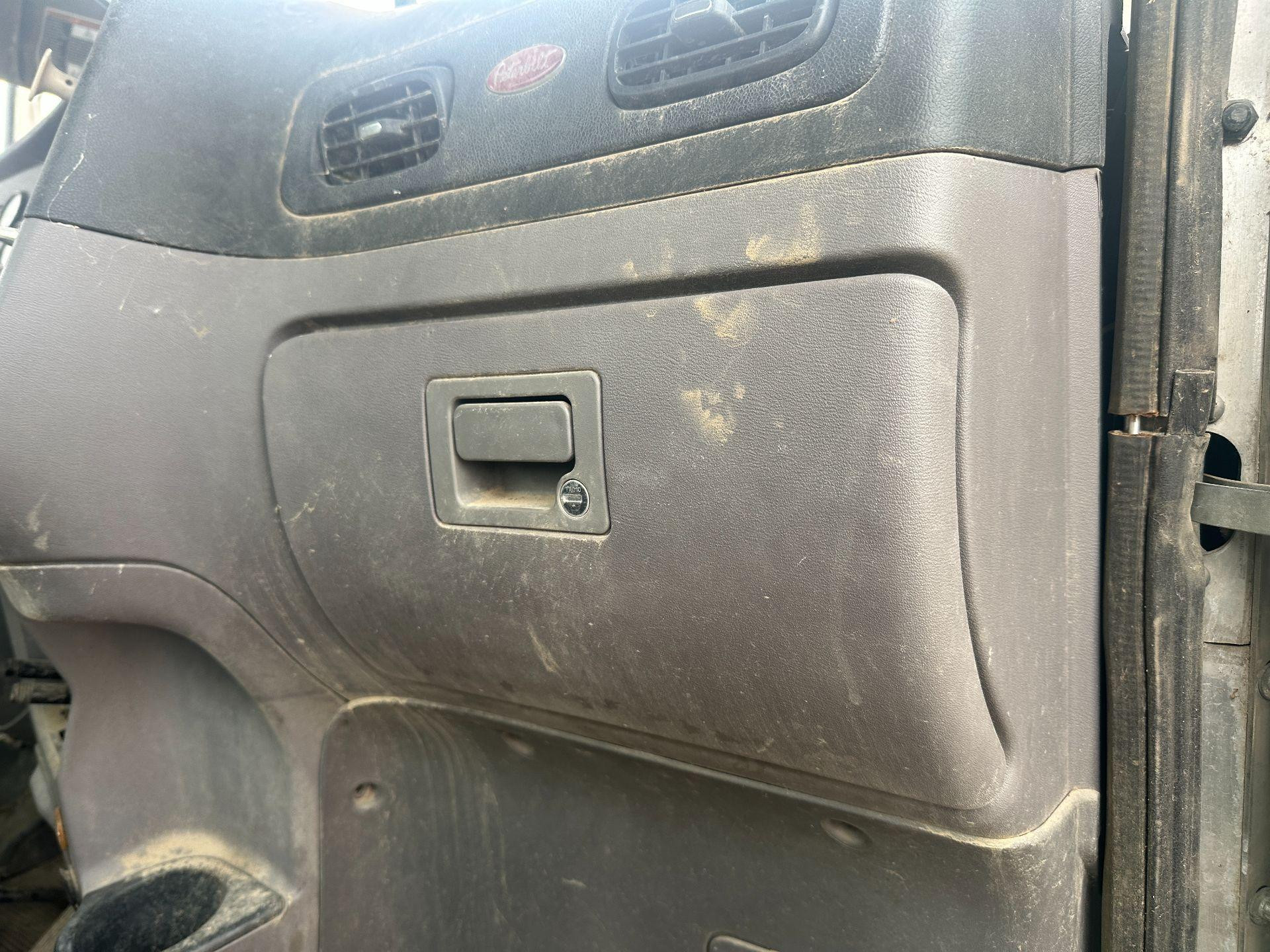 Peterbilt 365 Dash Panel for Sale