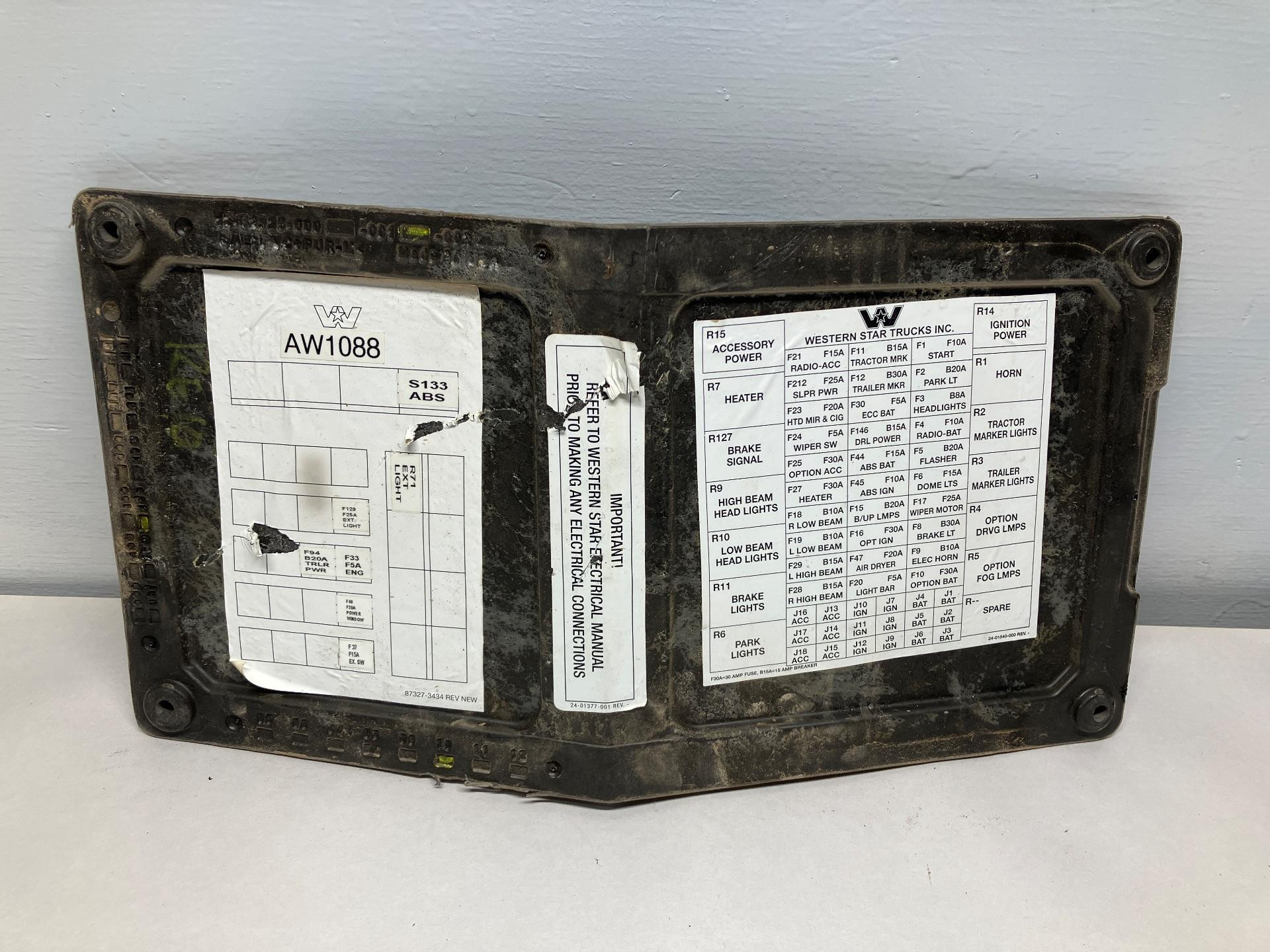 it-pm-oem-flex1 | Western Star Trucks 4900EX Dash Panel for Sale