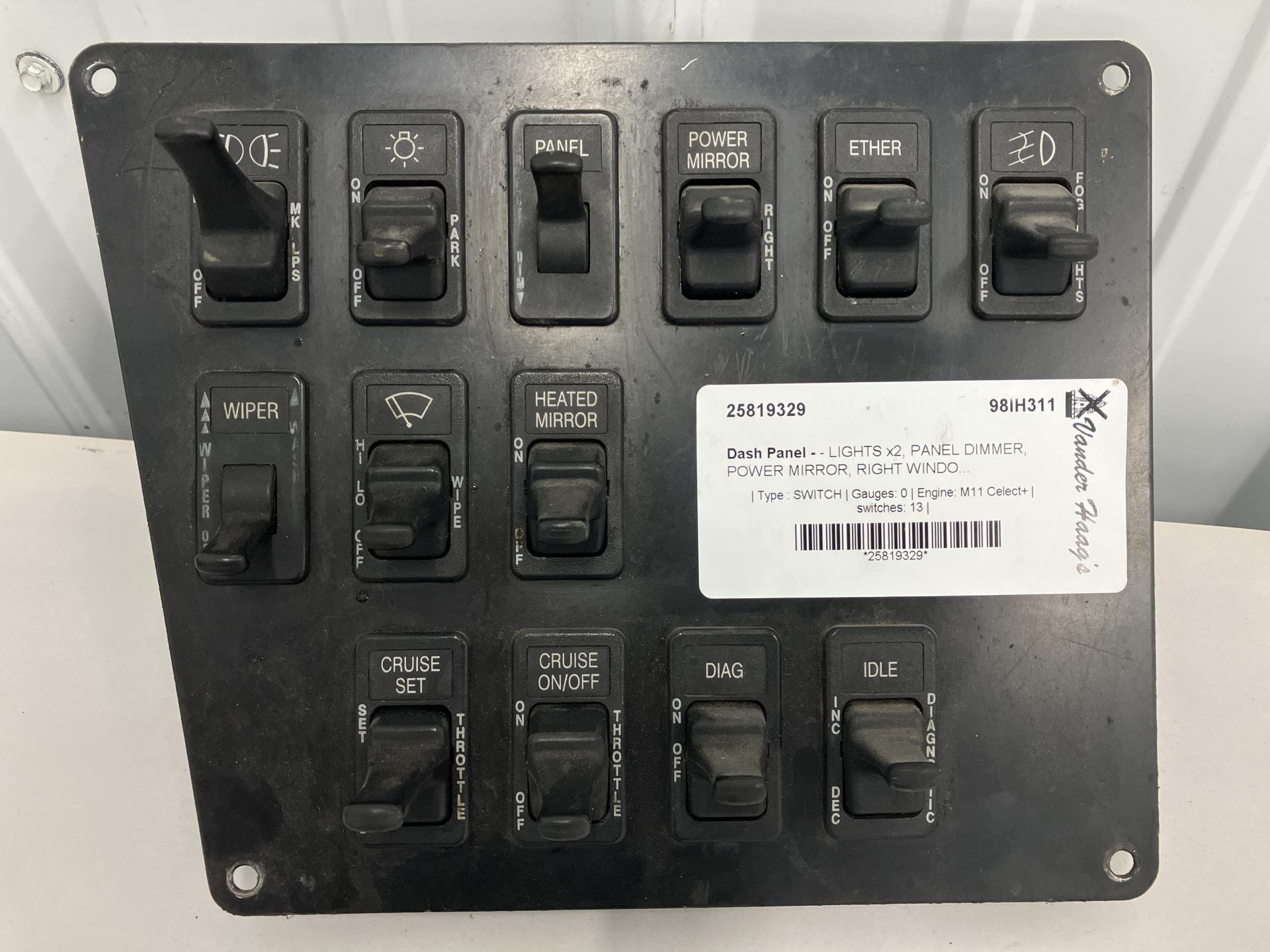 International 9100 Dash Panel for Sale