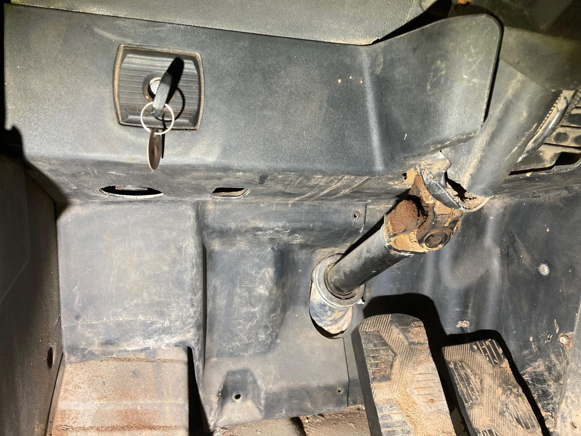 CAT CT660 Dash Panel for Sale