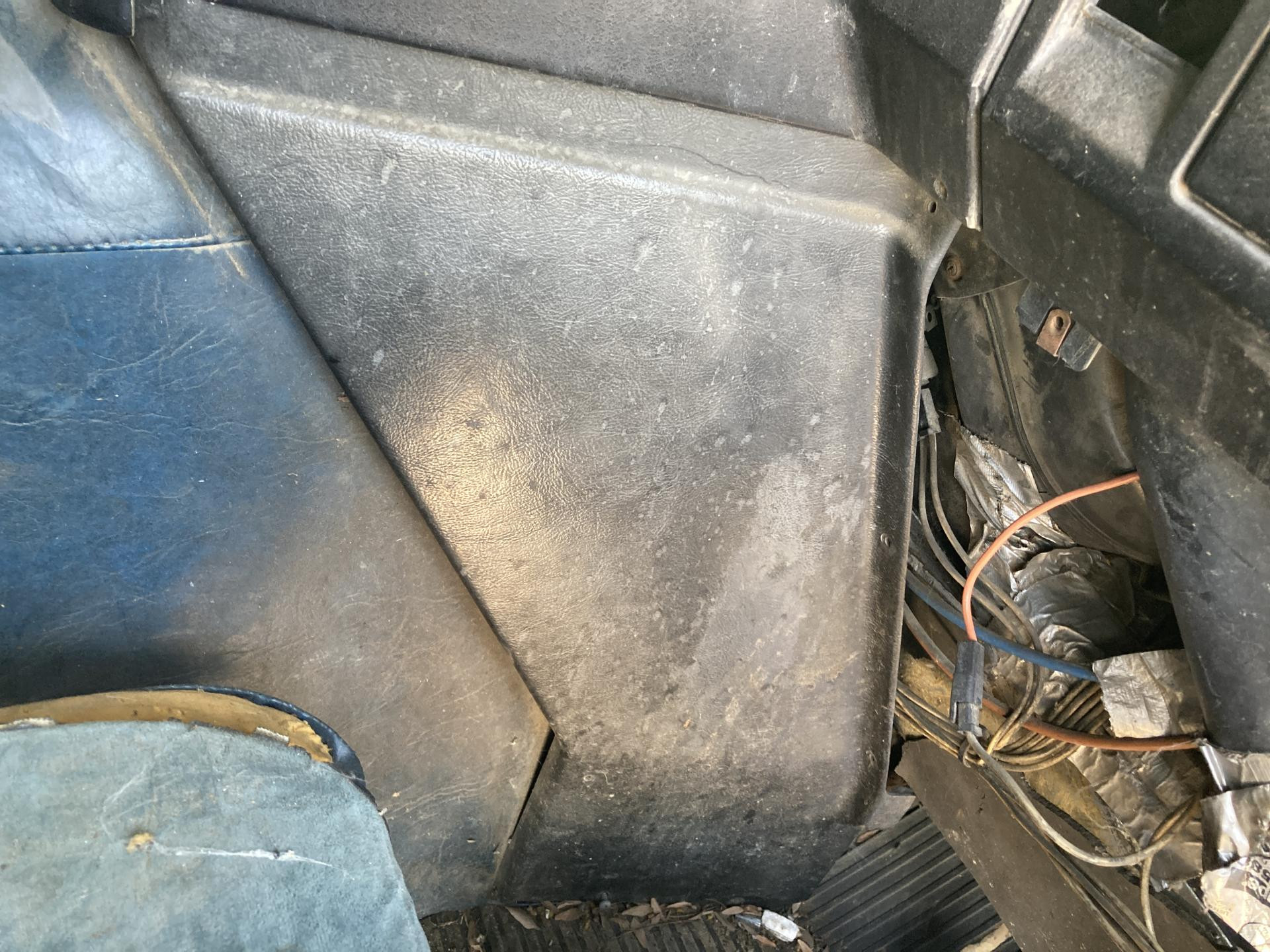 Freightliner FLT Dash Panel for Sale