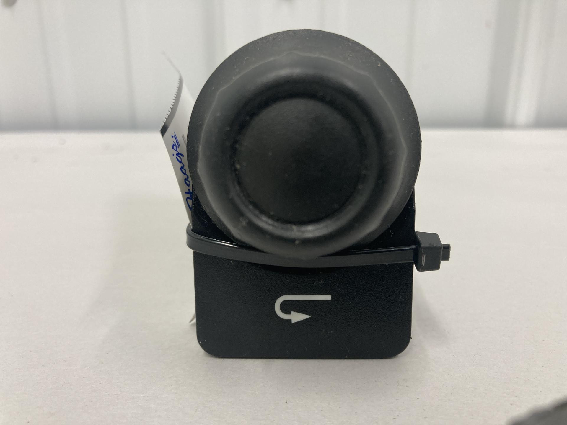 Q27-1012-102 | Kenworth T680 Dash Panel for Sale