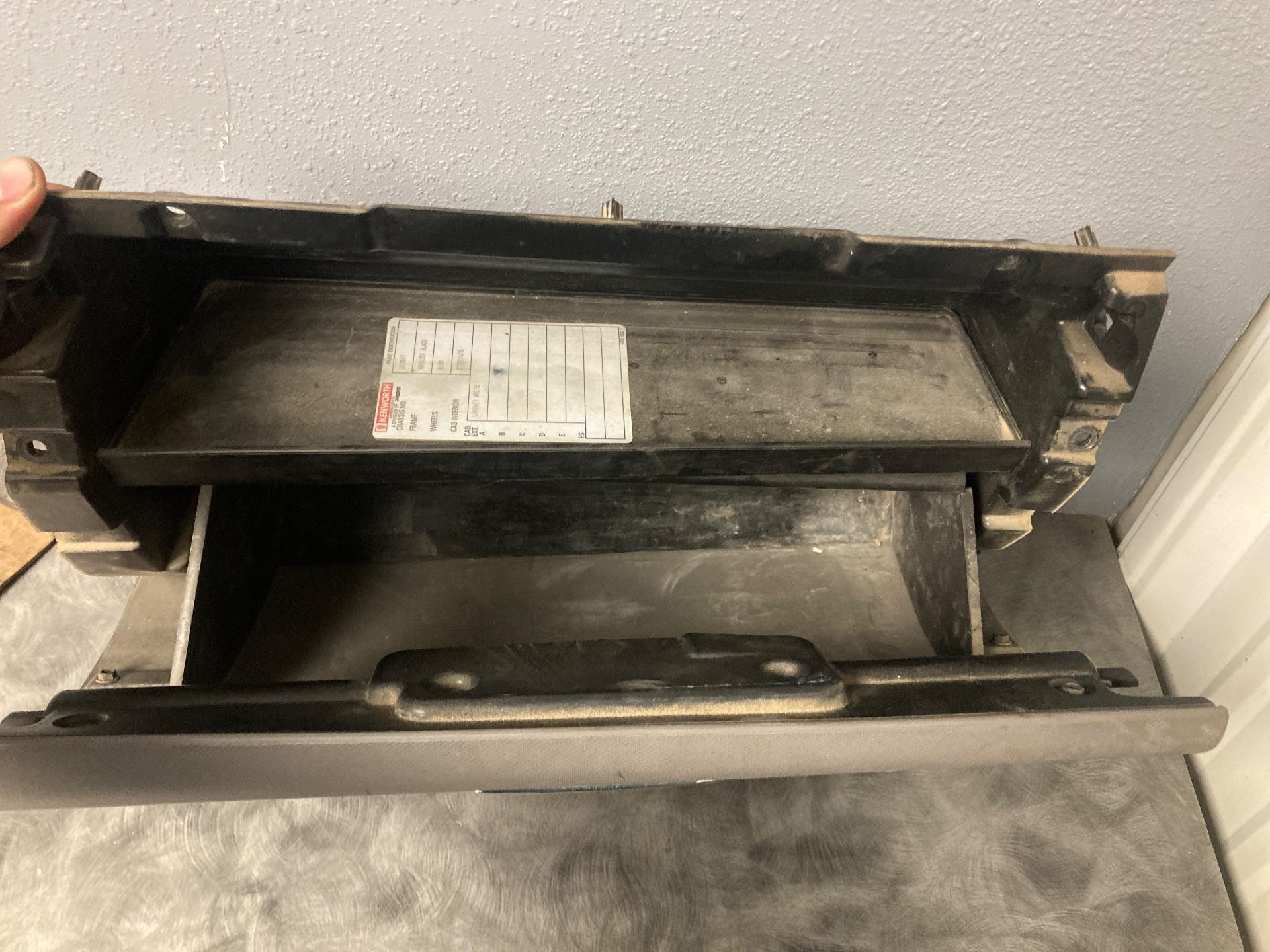 S10-1010-0671 | Kenworth T880 Dash Panel for Sale