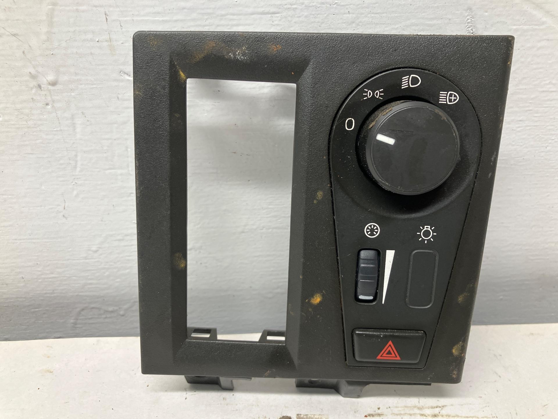 it-pm-oem-flex1 | Volvo VNL Dash Panel for Sale