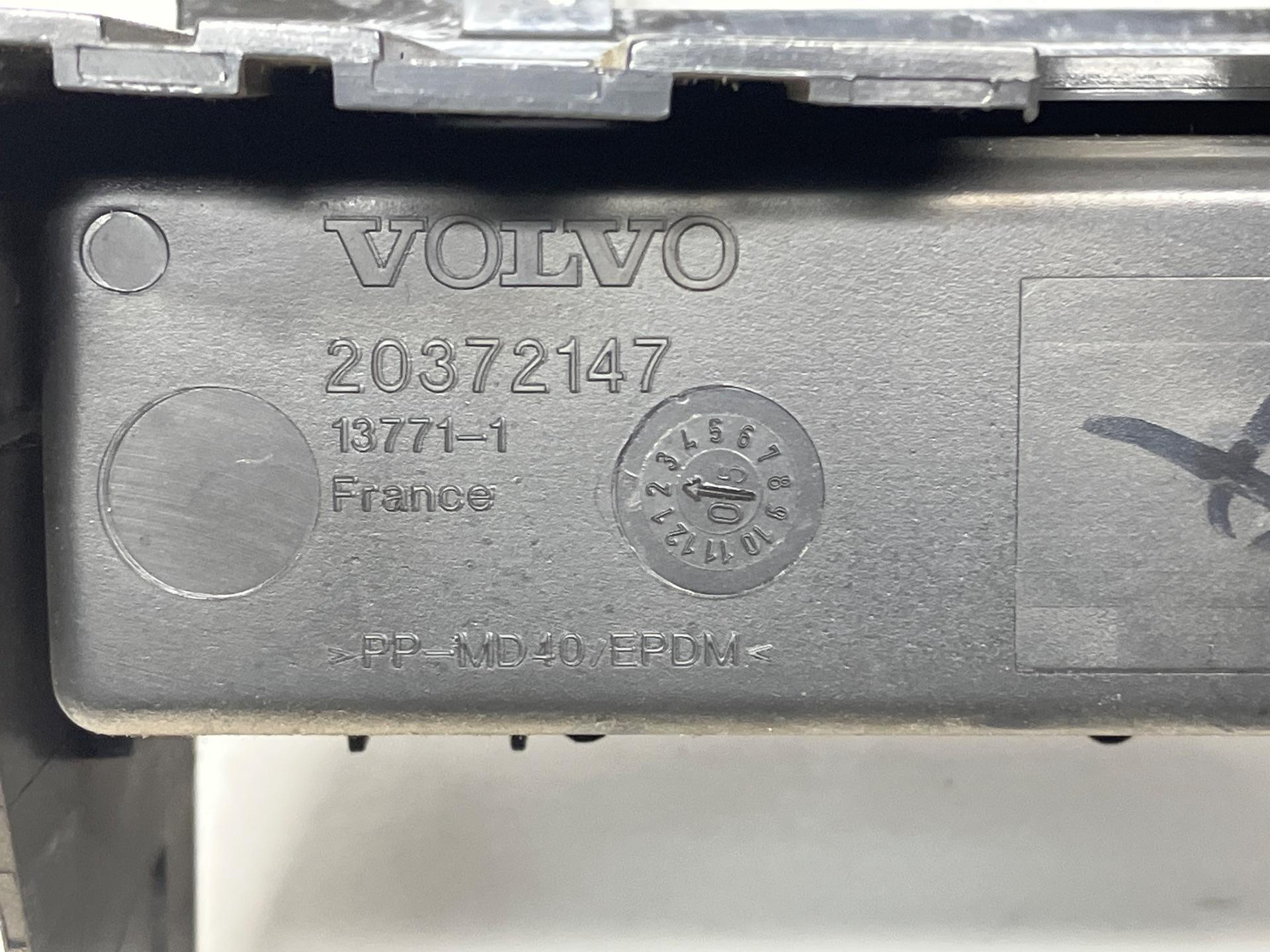 82741821 | Volvo VNL Dash Panel for Sale
