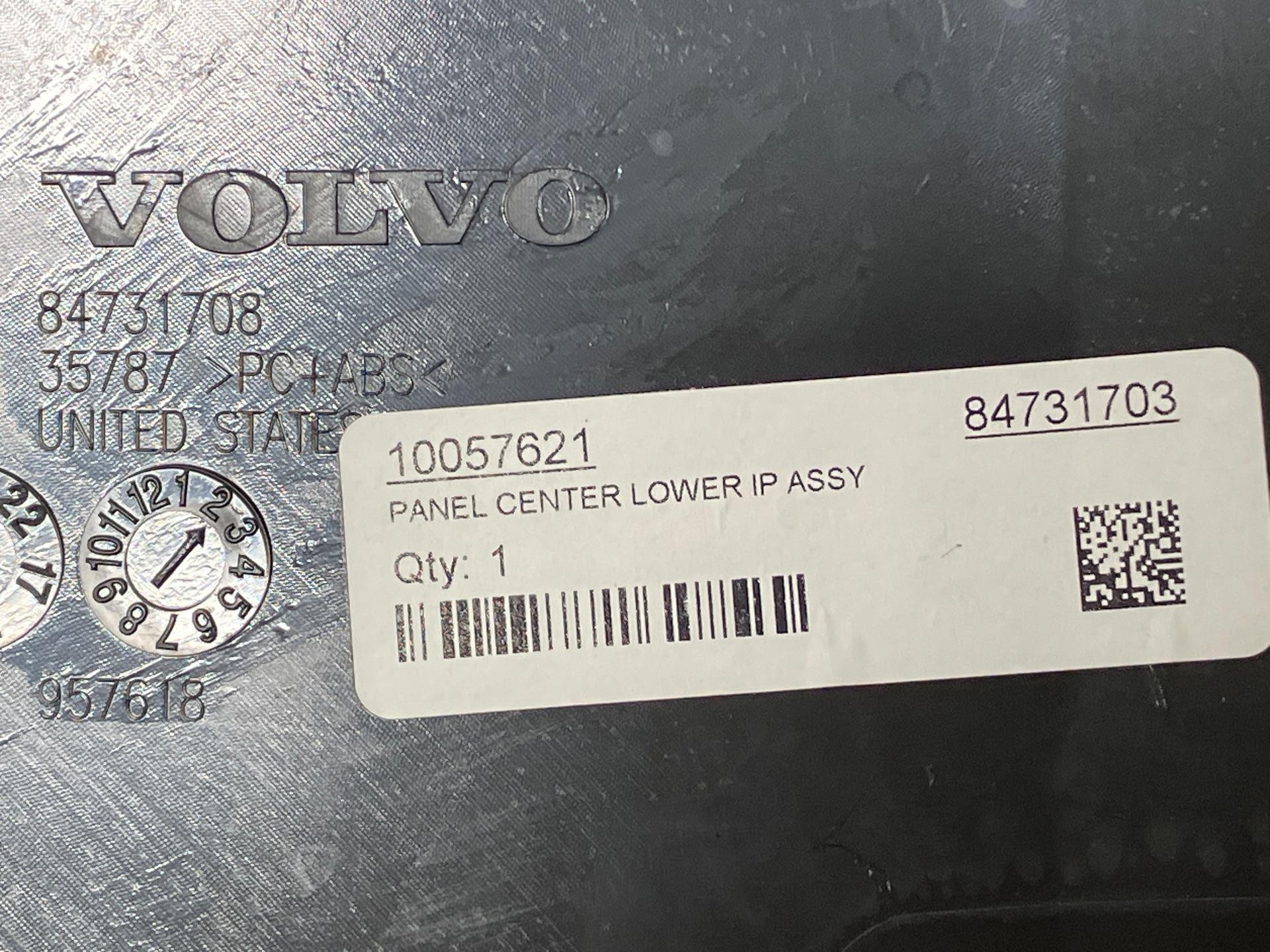 25819188 | Volvo VNL Dash Panel for Sale
