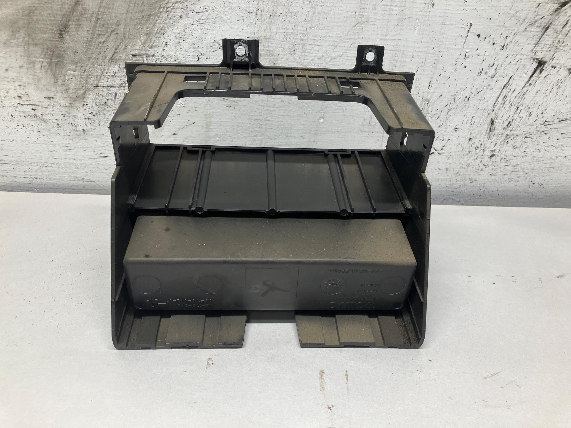 82741821 | Volvo VNL Dash Panel for Sale