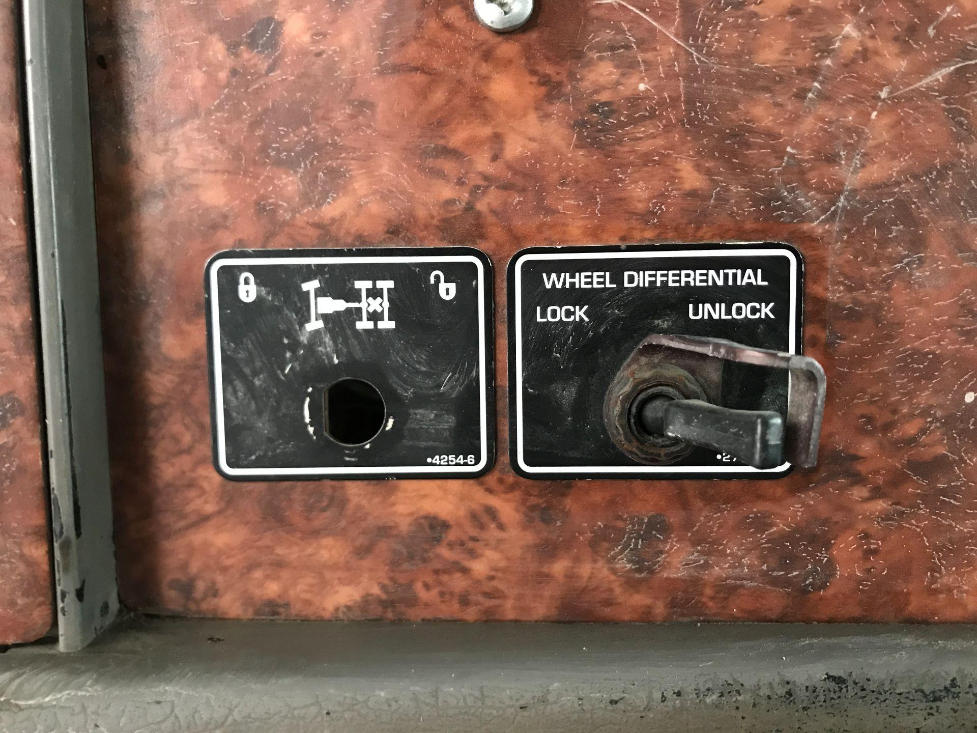 K152-341-2 | Kenworth W900B Dash Panel for Sale