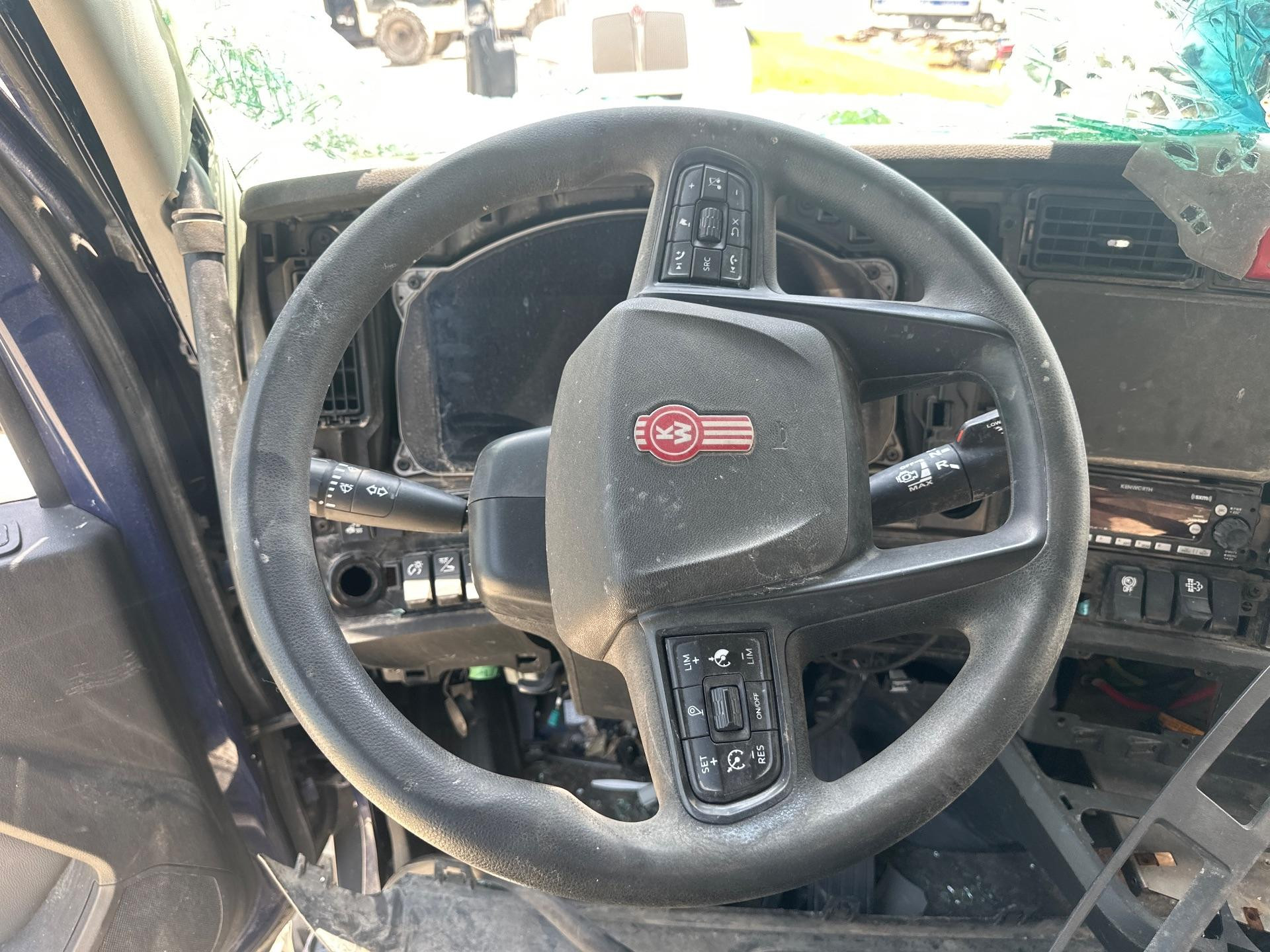 Kenworth T680 Steering Wheel for Sale