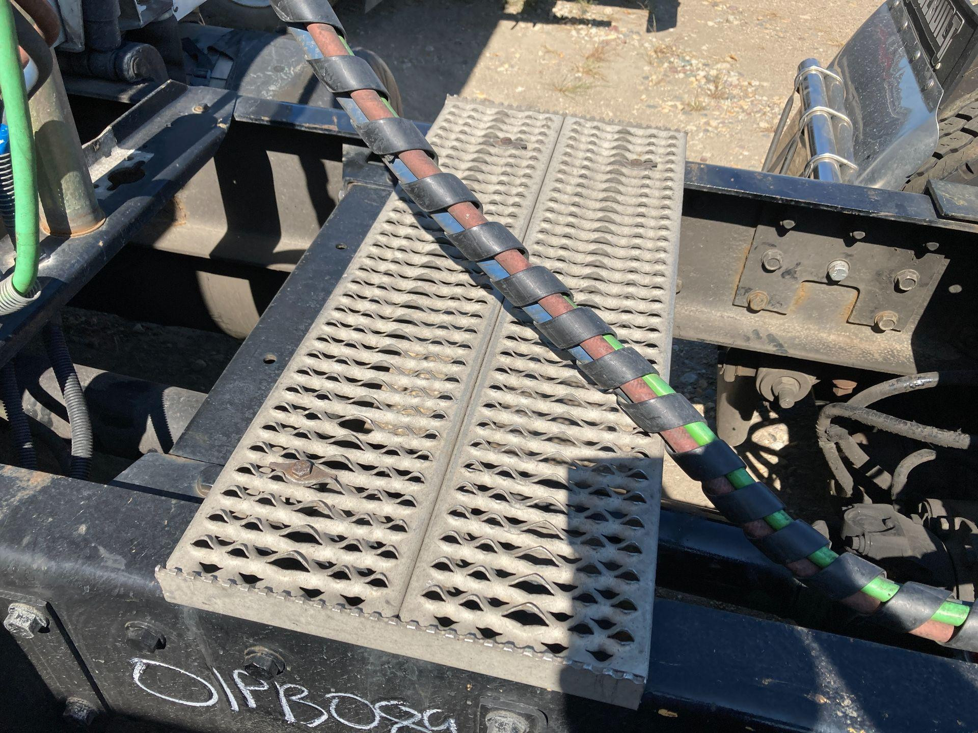 Peterbilt 379 Deckplate for Sale