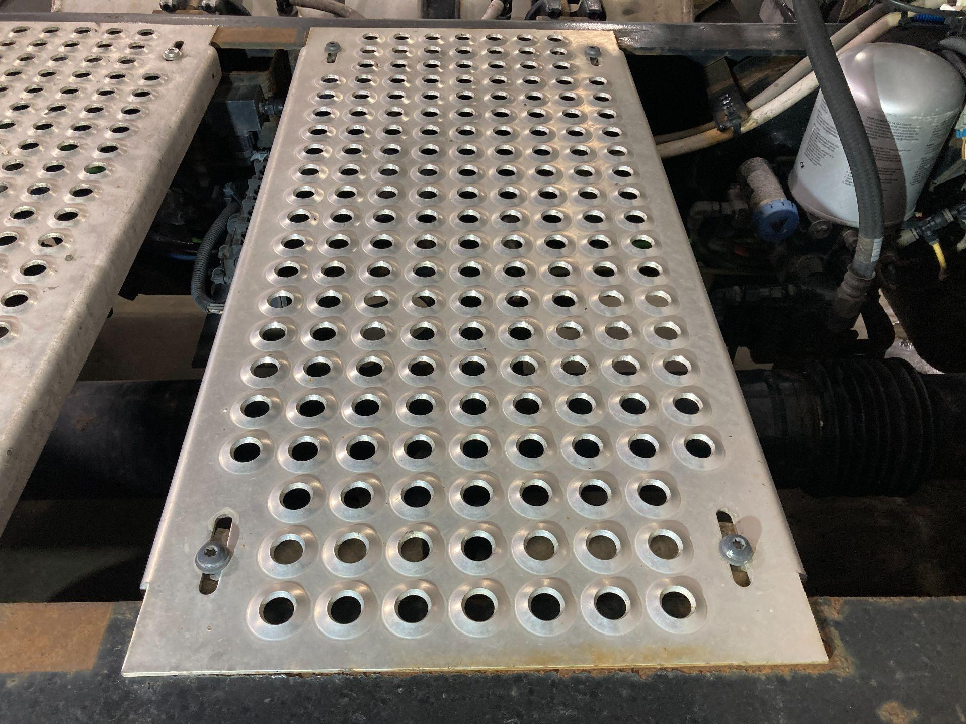 International LT Deckplate for Sale