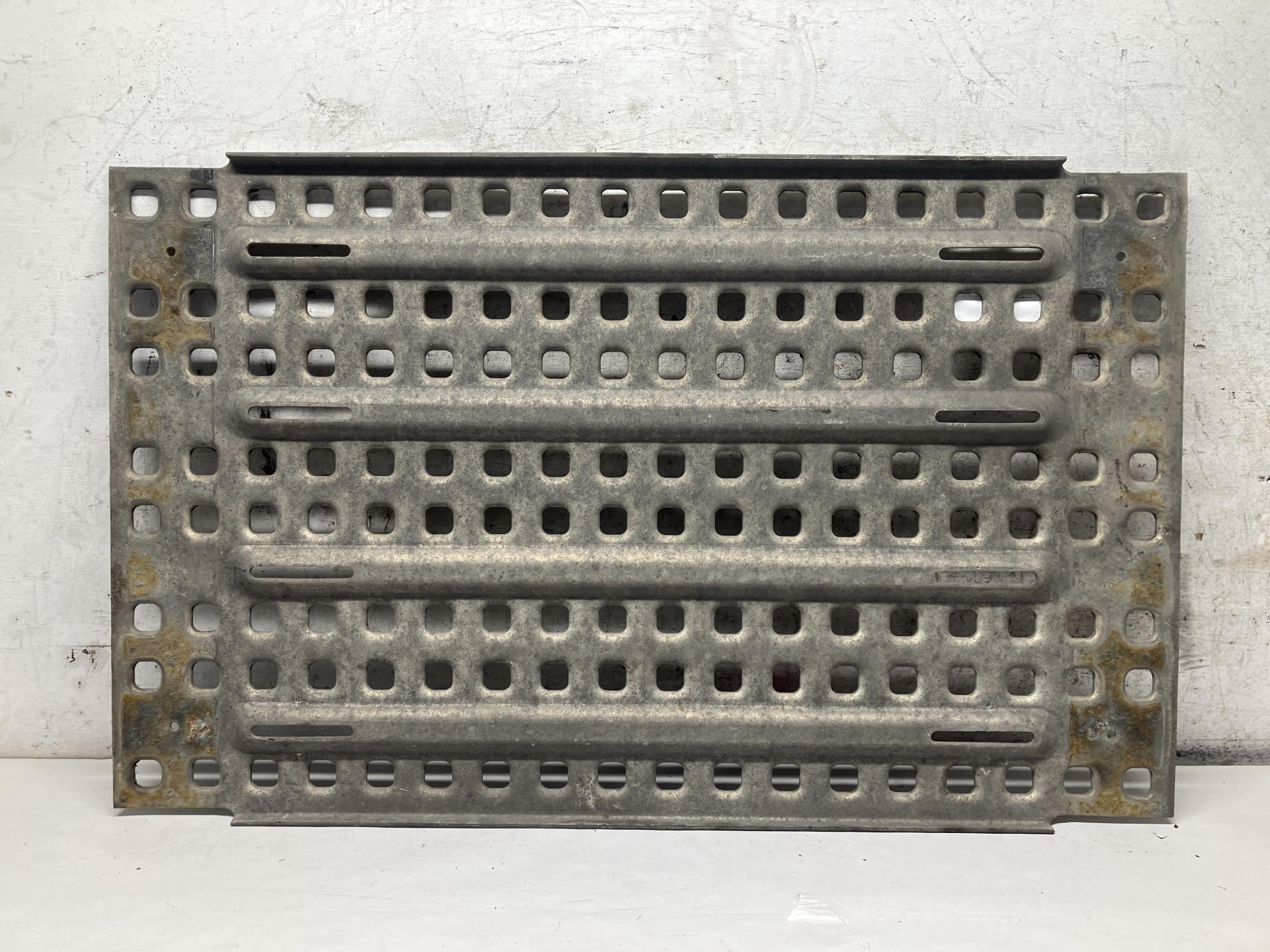 N/A | Volvo VNL Deckplate for Sale