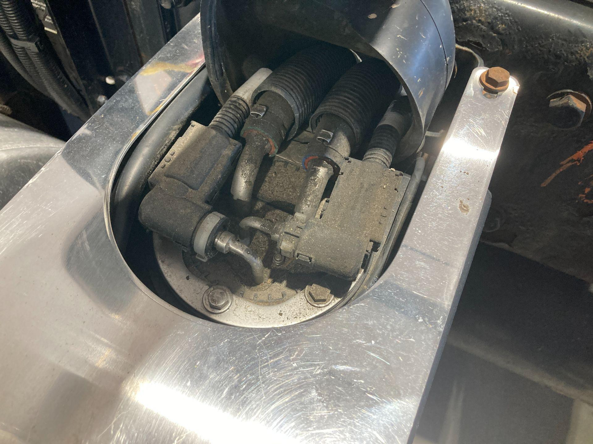 Kenworth T680 DEF Sensor for Sale