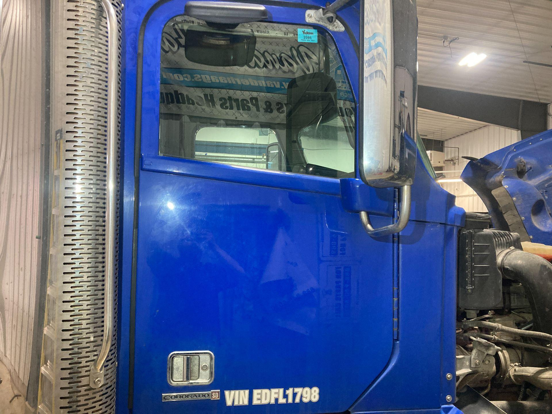 Freightliner 122SD Door for Sale
