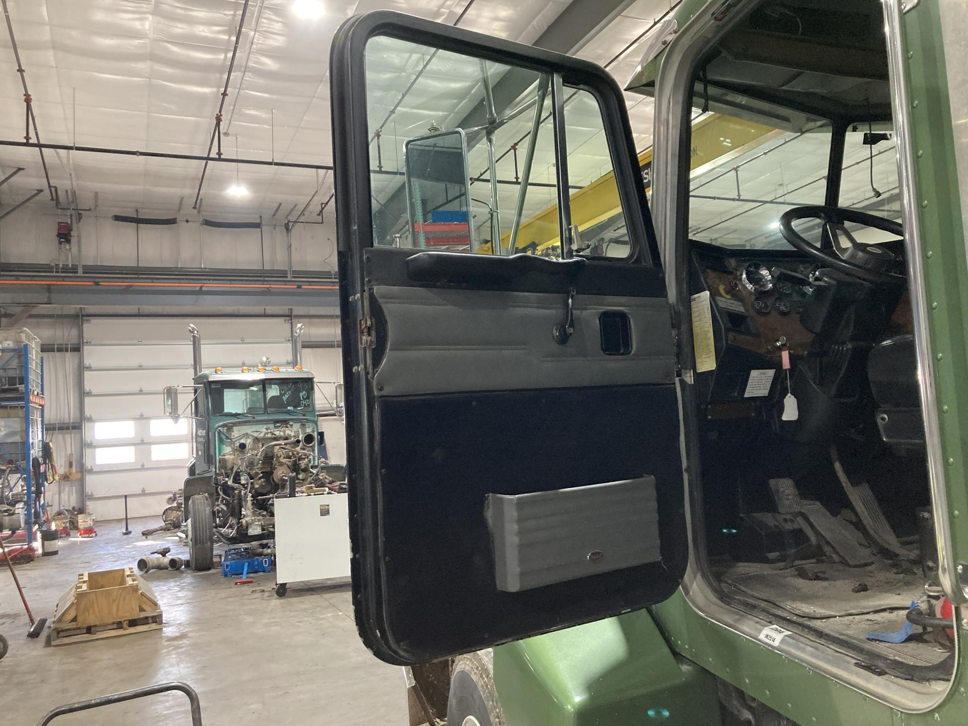 Peterbilt 385 Door for Sale