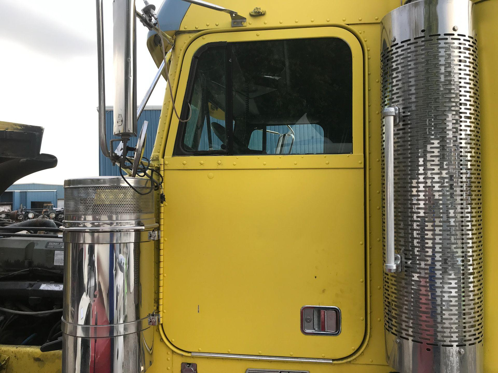 A18-28015-008 | Freightliner CLASSIC XL Door for Sale