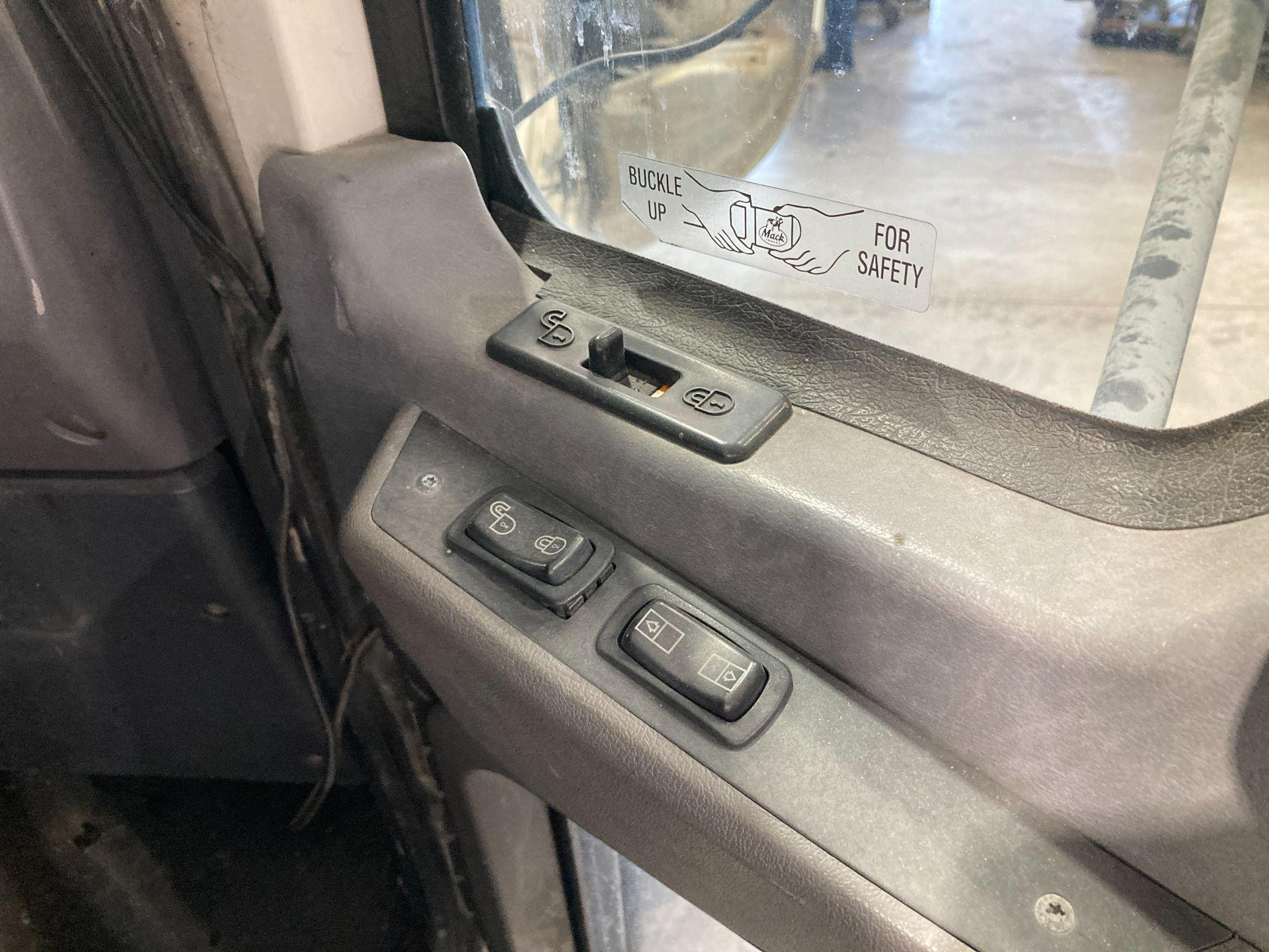 Mack CXU613 Door for Sale