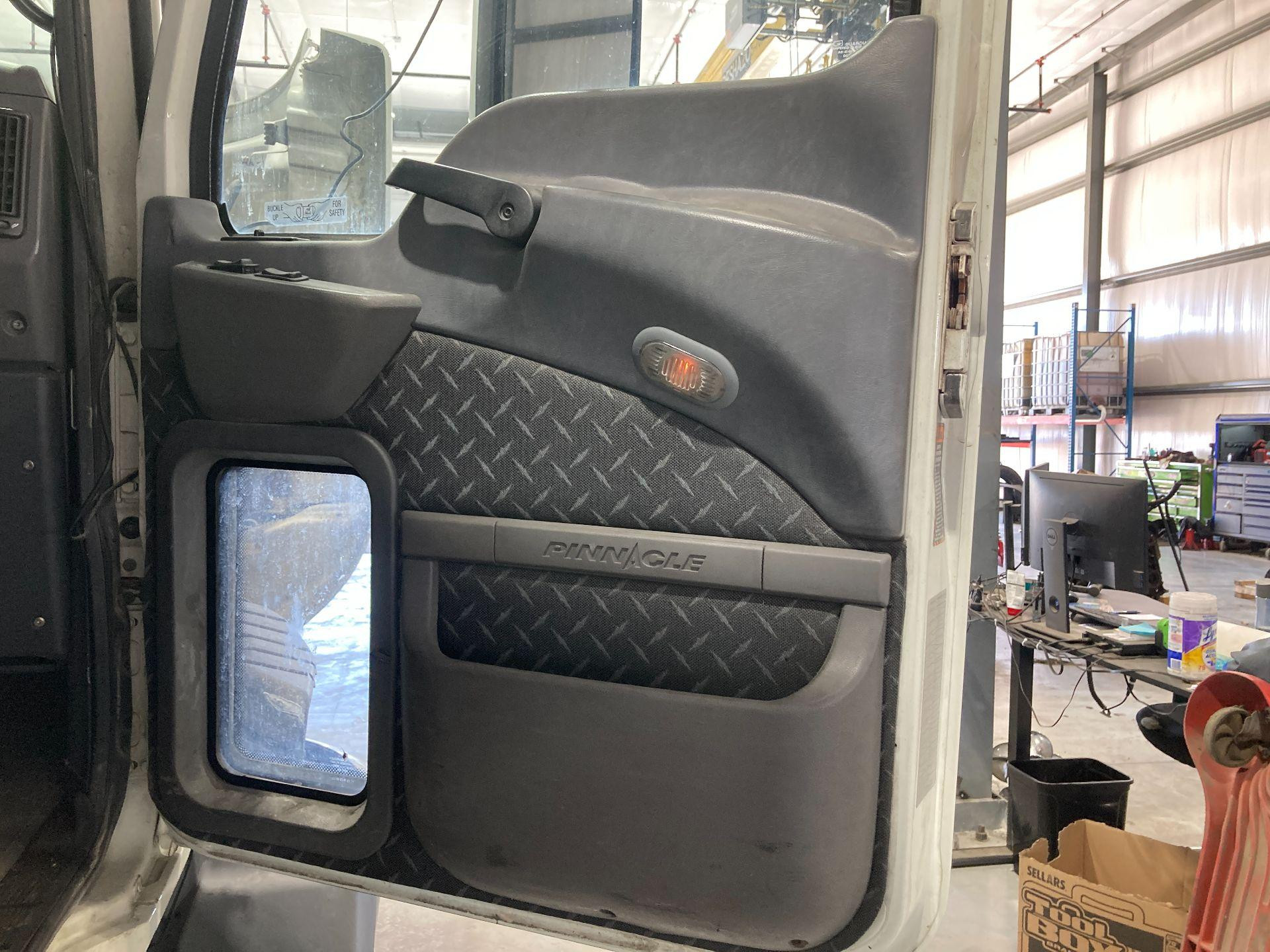 Mack CXU613 Door for Sale