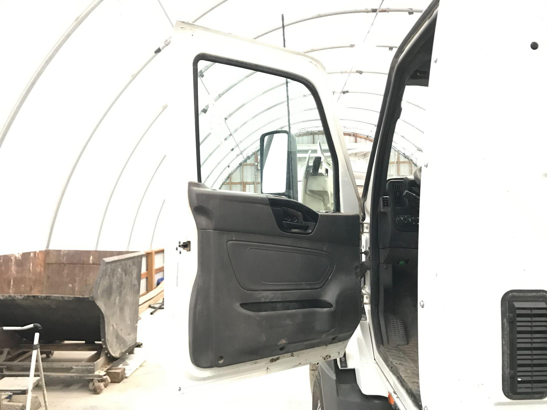 4172798C91 | International RH Door for Sale