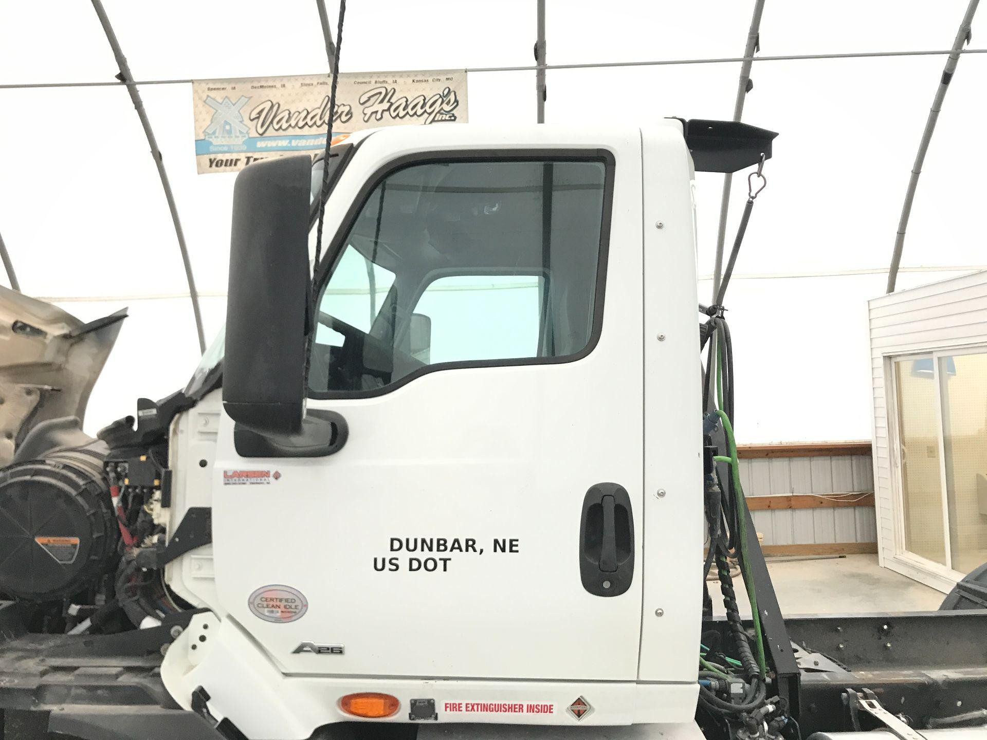 4172798W91E | International RH Door for Sale