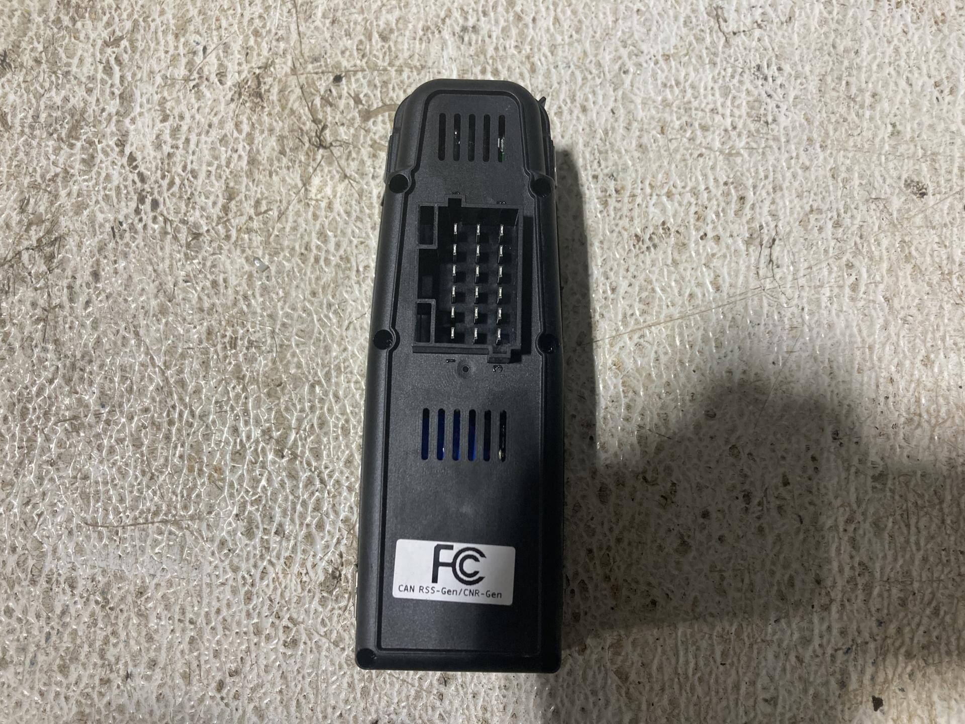 P21-1050-2101 | Peterbilt 567 Door Electrical Switch for Sale
