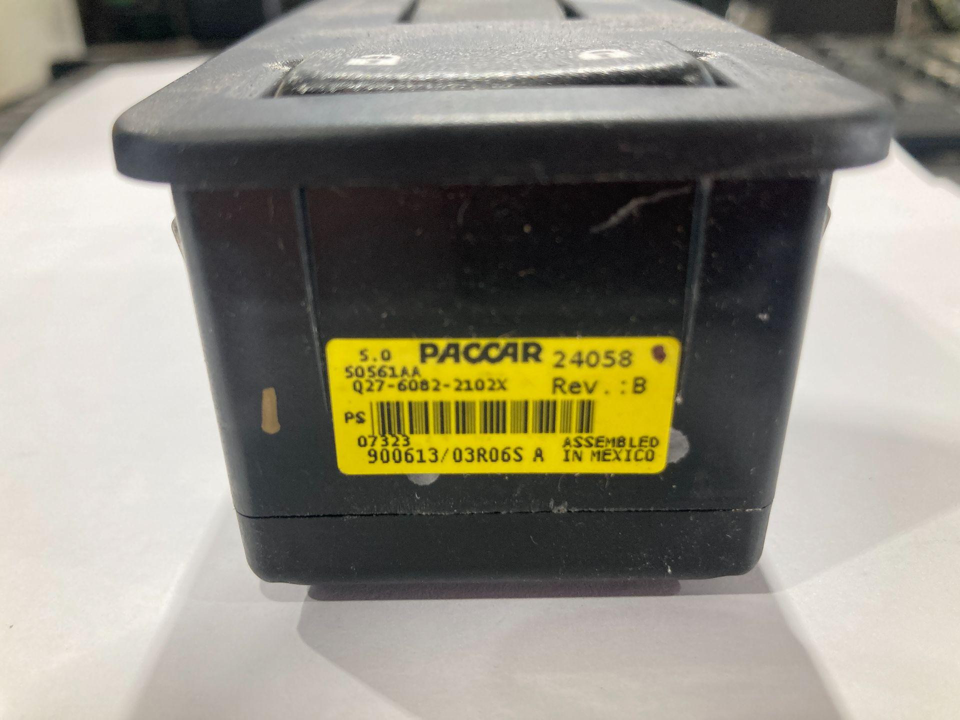 Q276082-2102X | Peterbilt 579 Door Electrical Switch for Sale