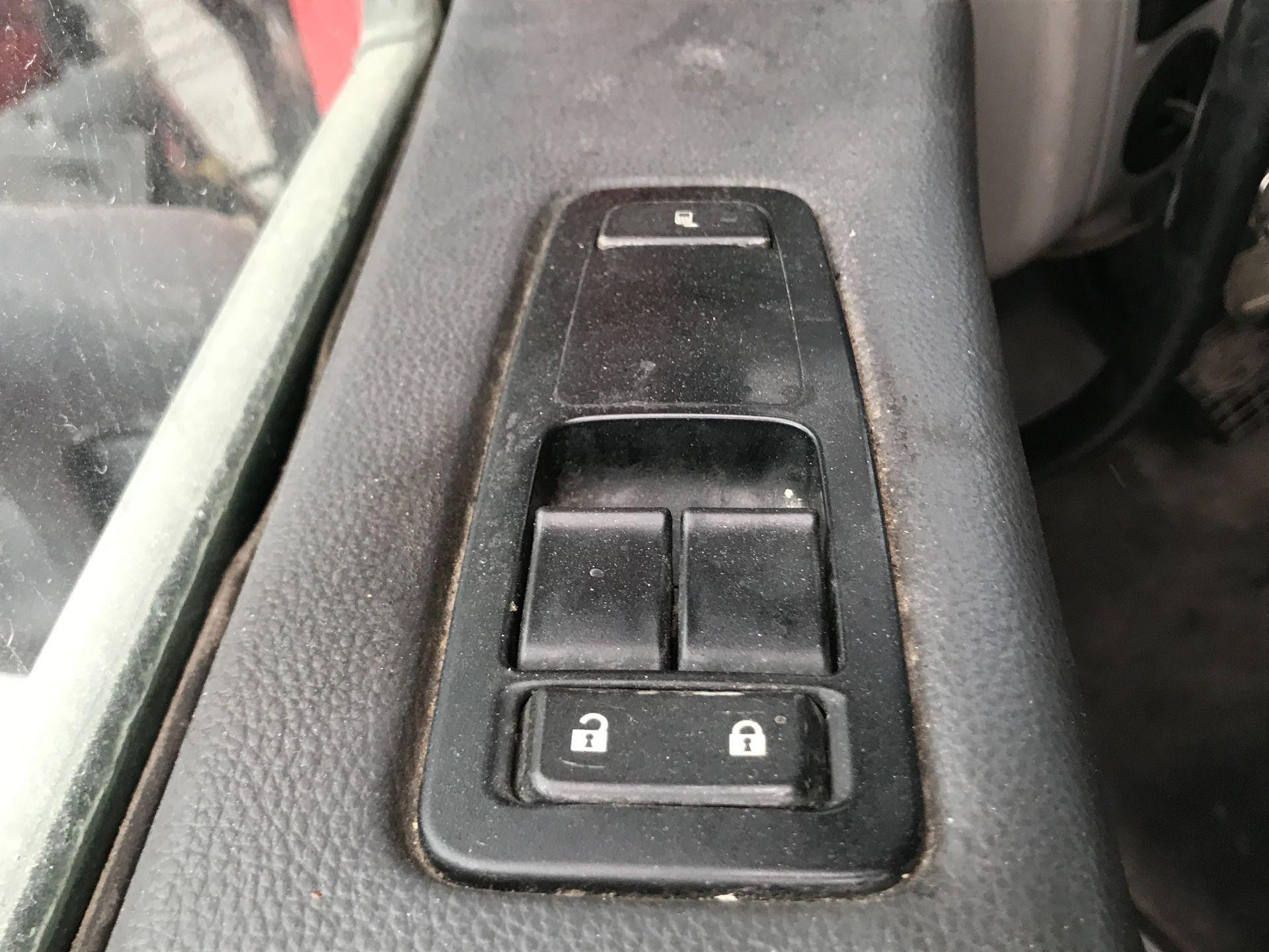 P21-1049-2001 | Peterbilt 579EV Door Electrical Switch for Sale