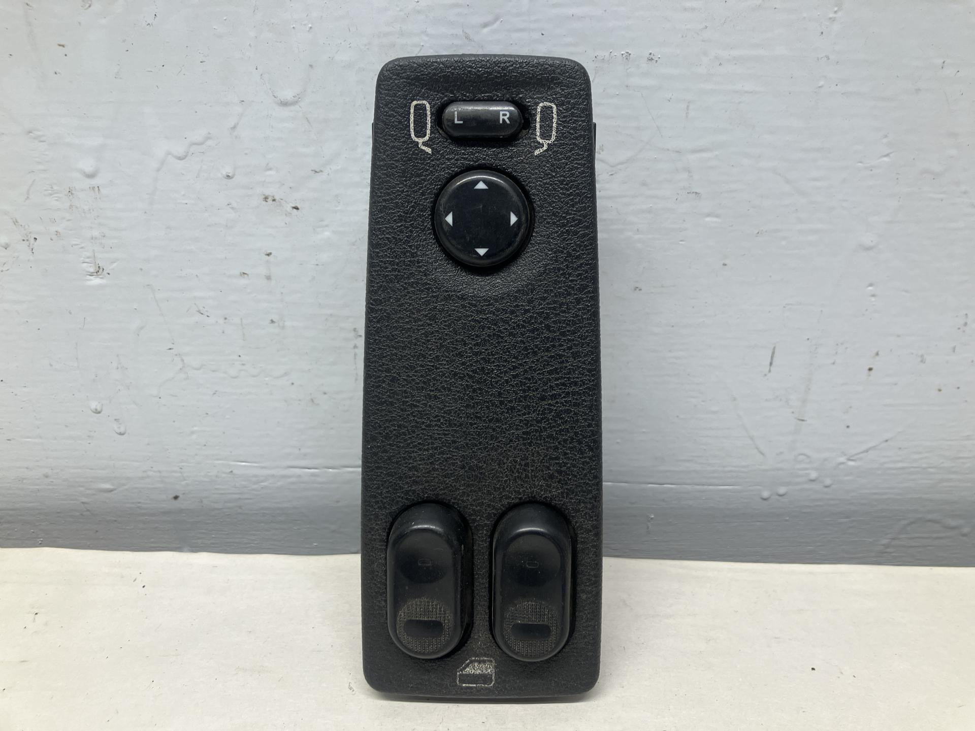 A0045459207 | Freightliner CASCADIA Door Electrical Switch for Sale