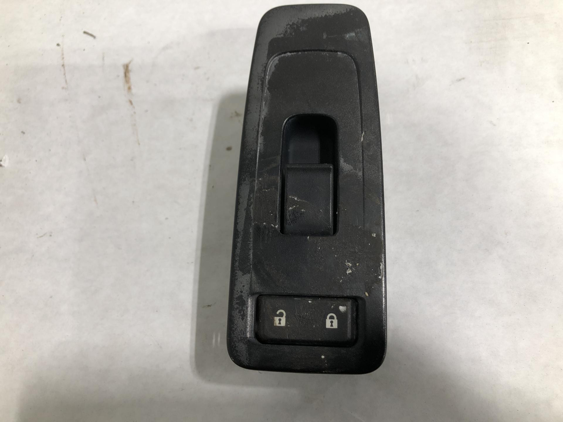 P21-1050-1102 | Kenworth T880 Door Electrical Switch for Sale