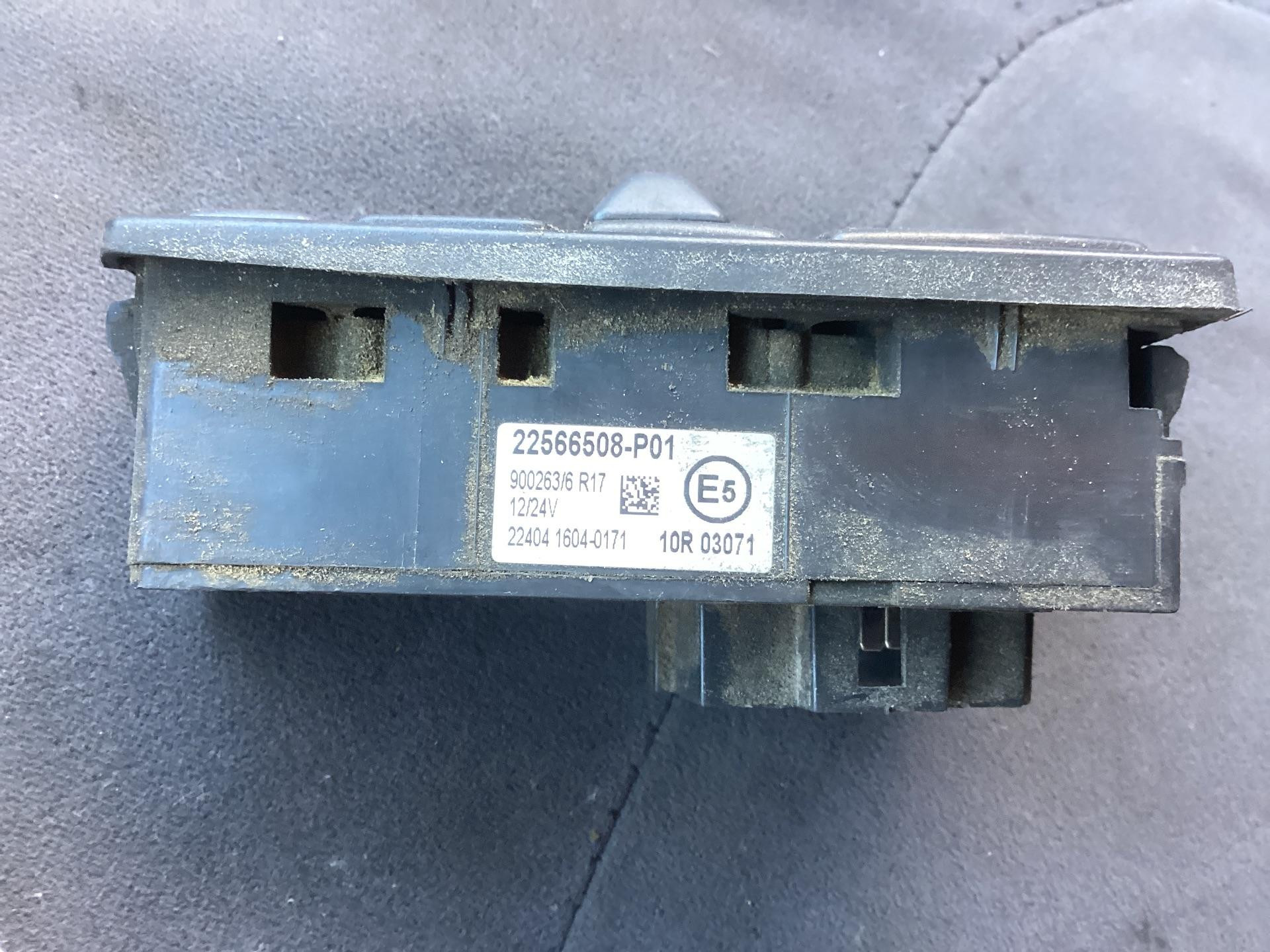 22566508-p01 | Volvo VNL Door Electrical Switch for Sale