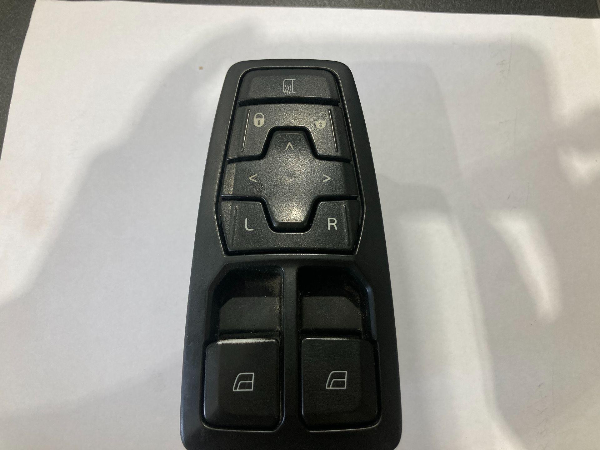 23024869 | Volvo VNL Door Electrical Switch for Sale