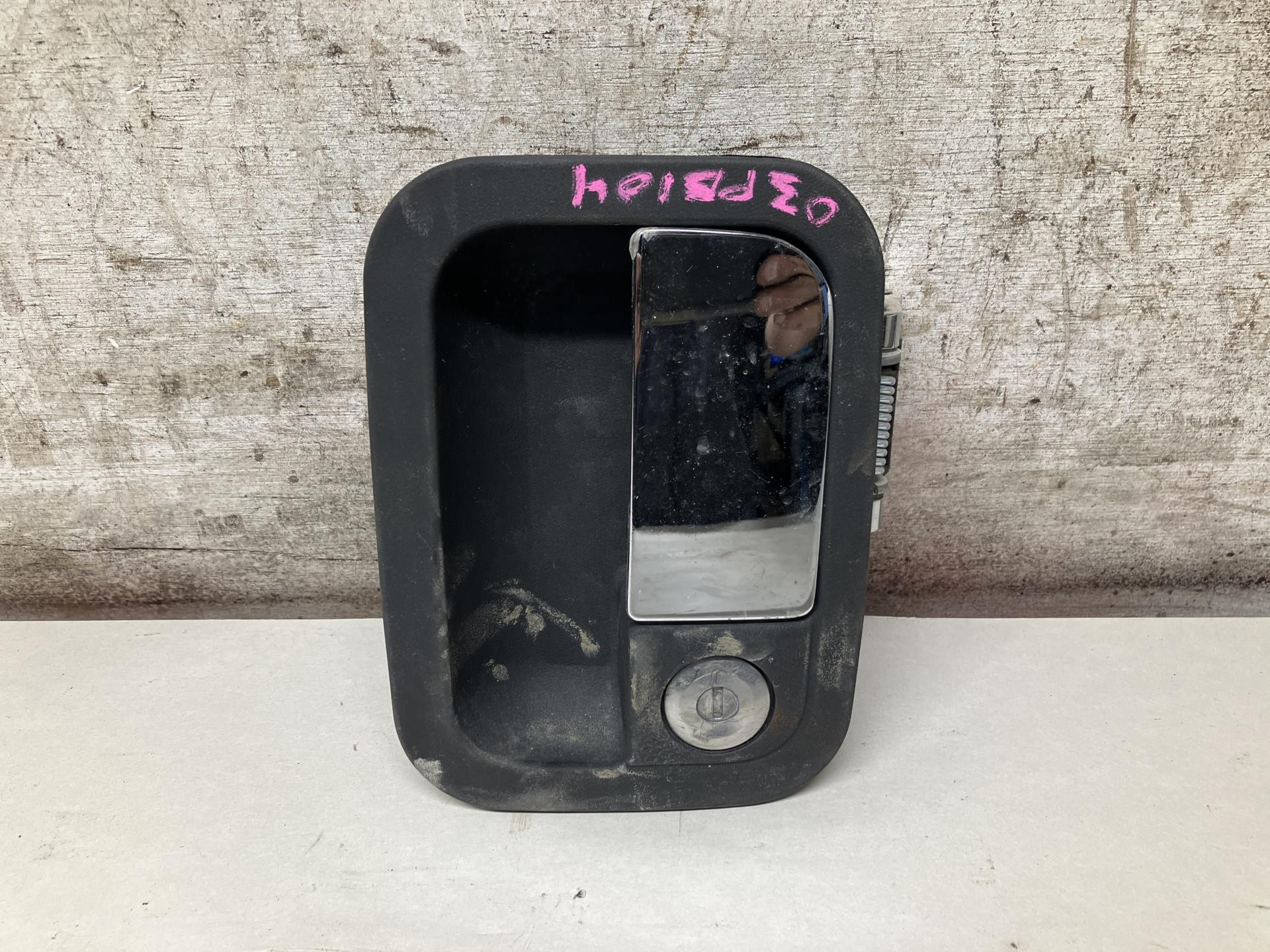 S-22500 | Peterbilt 385 Door Handle for Sale