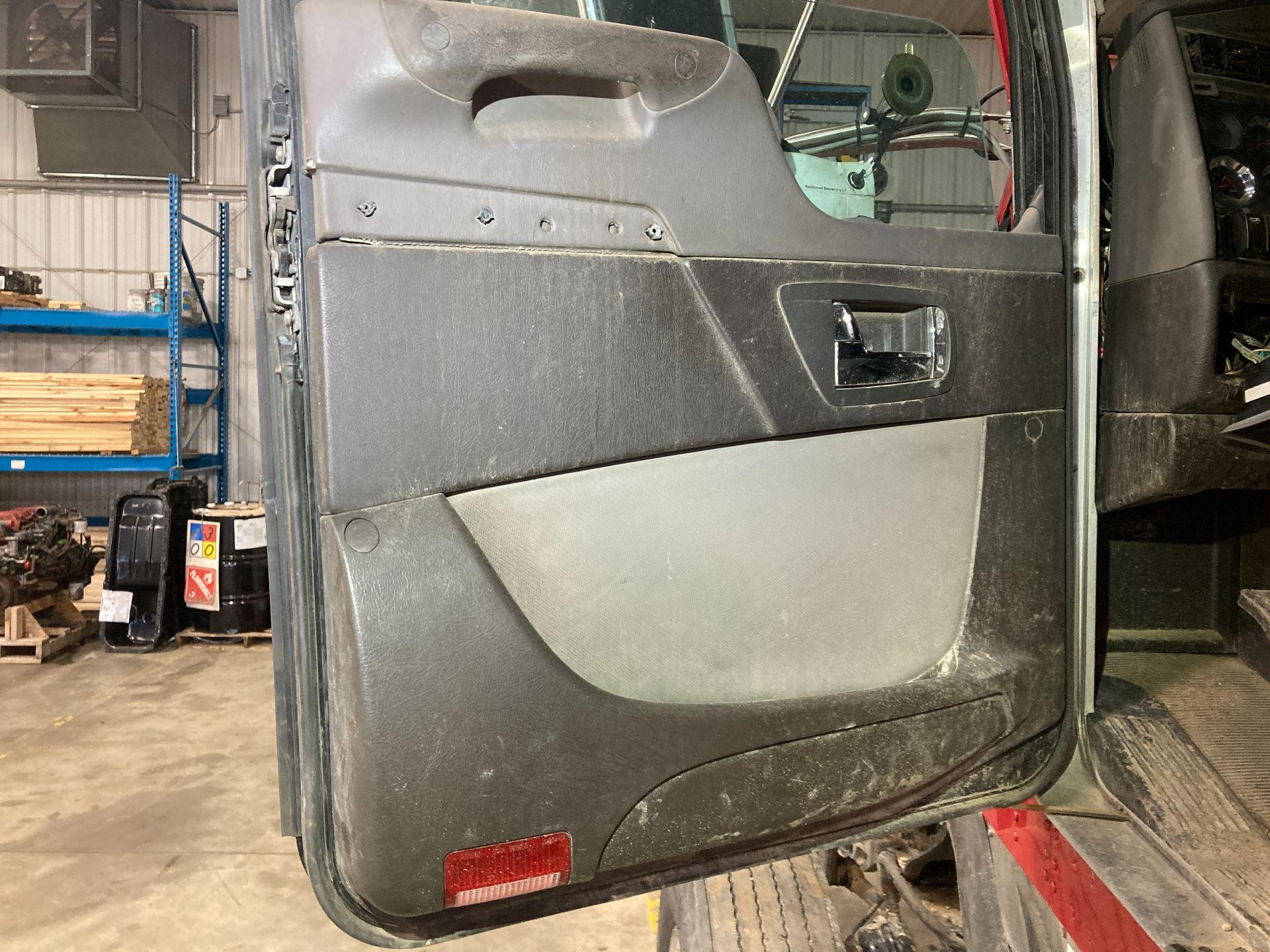 S60-1287-121510 | Kenworth T800 Door, Interior Panel for Sale