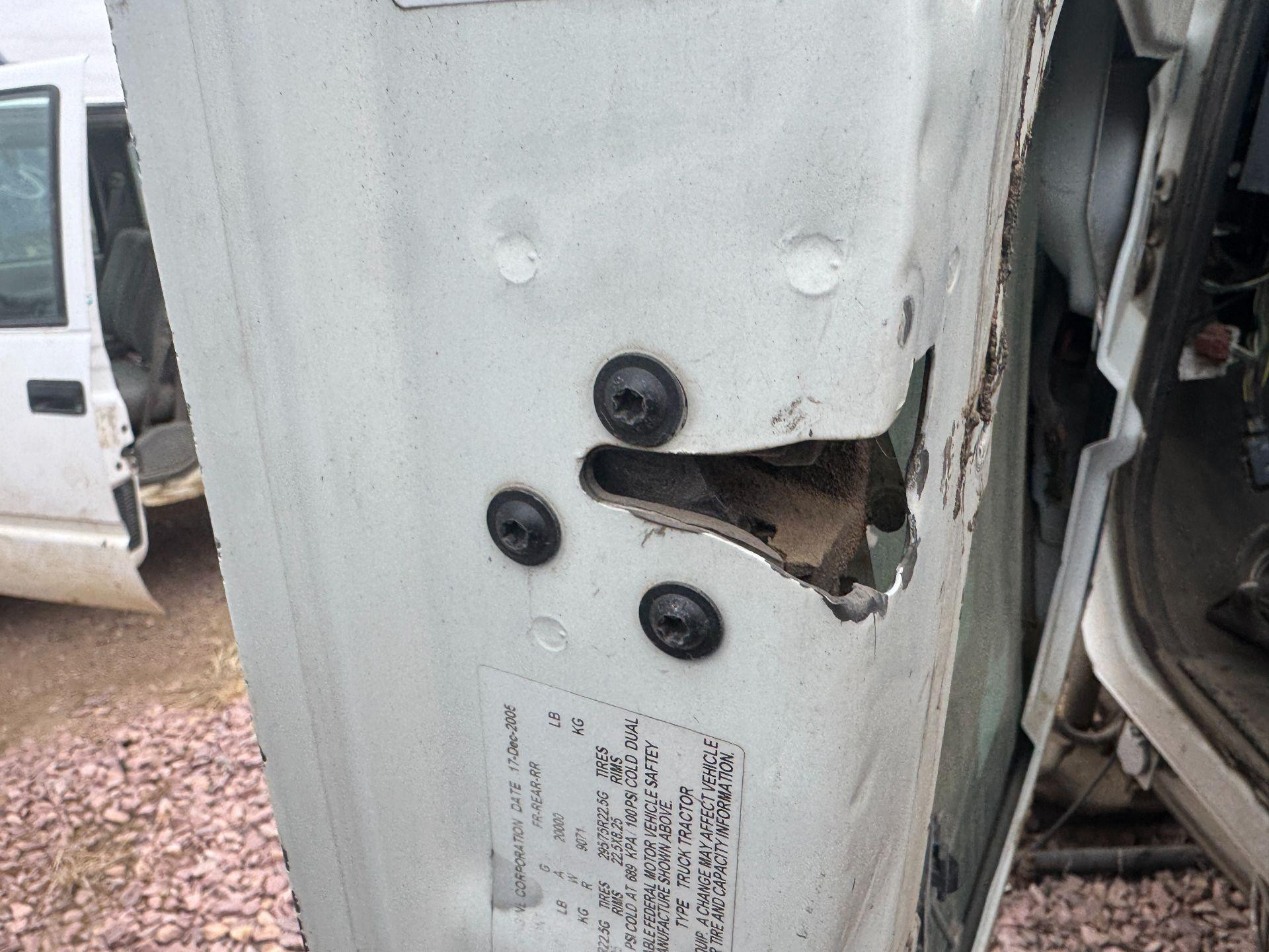 International 4400 Door Latch for Sale